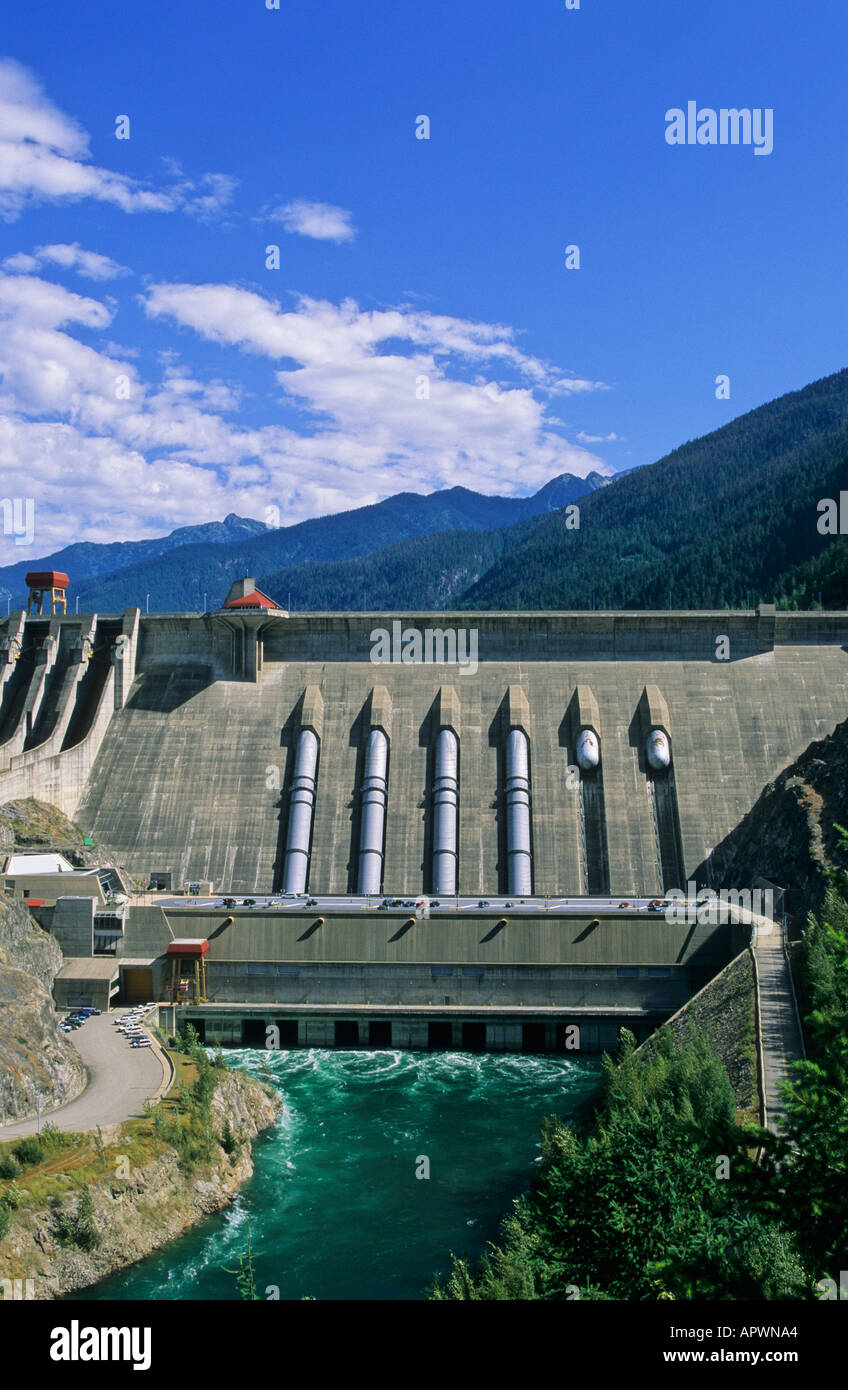 Hydroelectric dam at revelstoke bc canada hi-res stock photography and ...