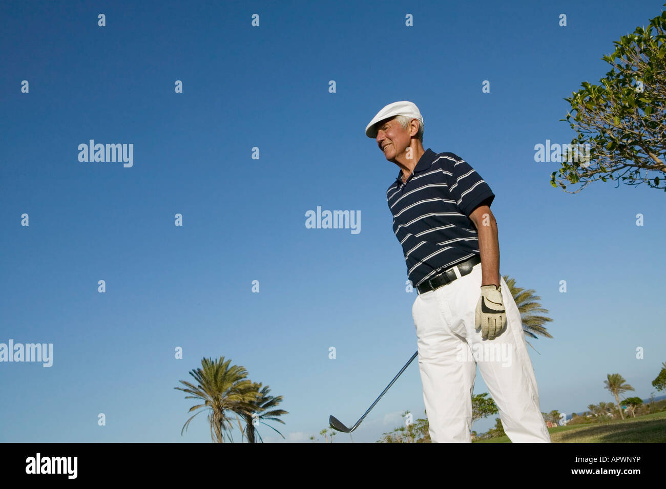 Wearing flat cap hi-res stock photography and images - Alamy