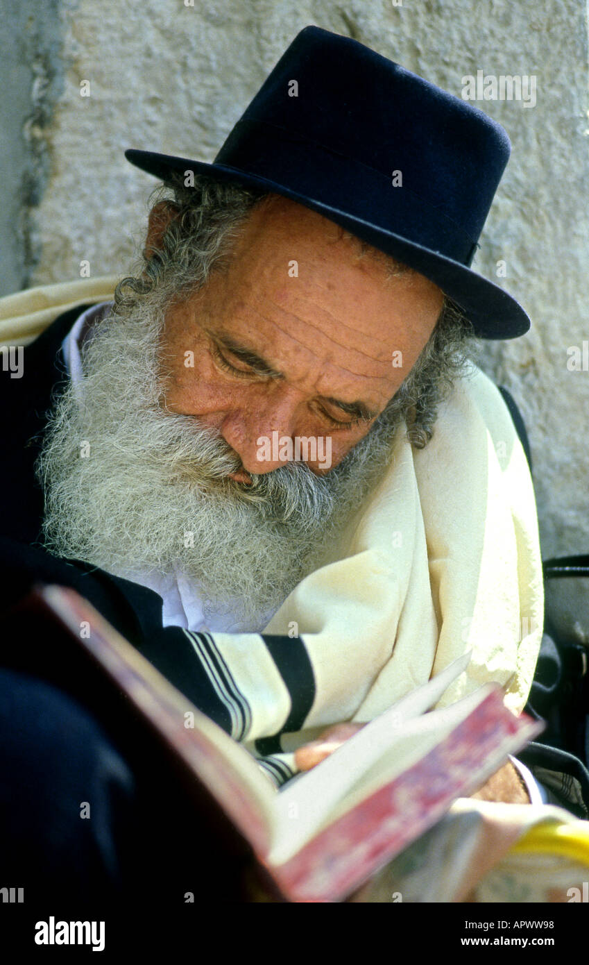Jew reading Holy Book Stock Photo - Alamy
