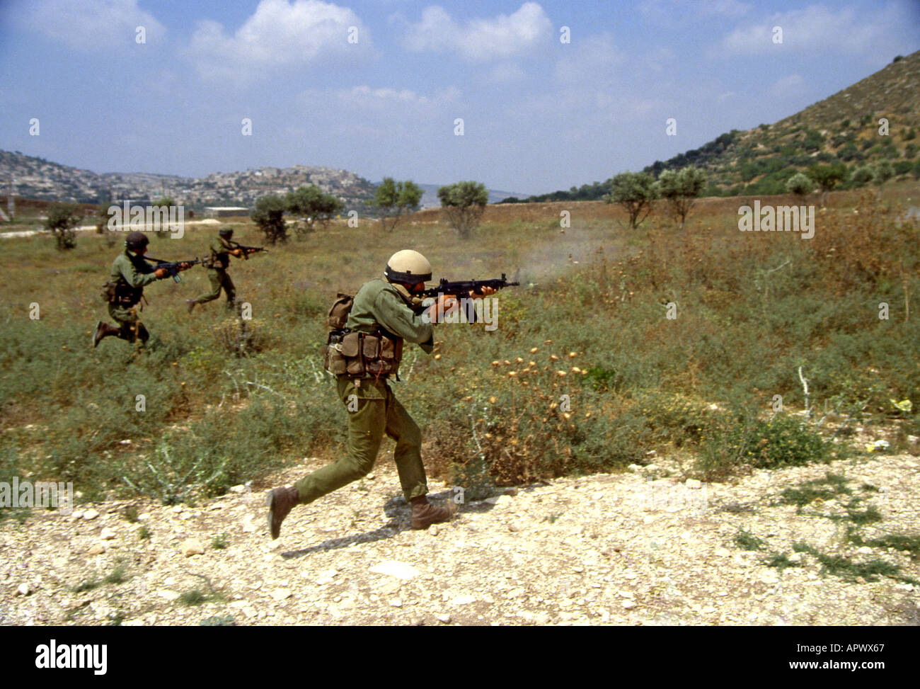 IDF Soldiers training with live ammunition Stock Photo - Alamy