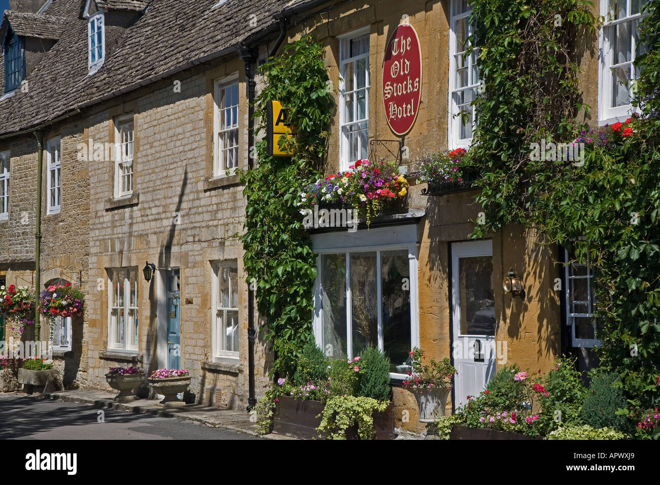 Stow centre hi-res stock photography and images - Alamy