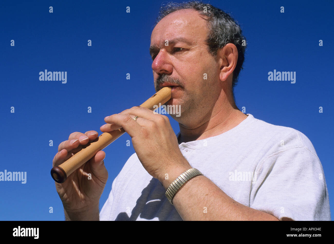 Soprano recorder hi-res stock photography and images - Alamy