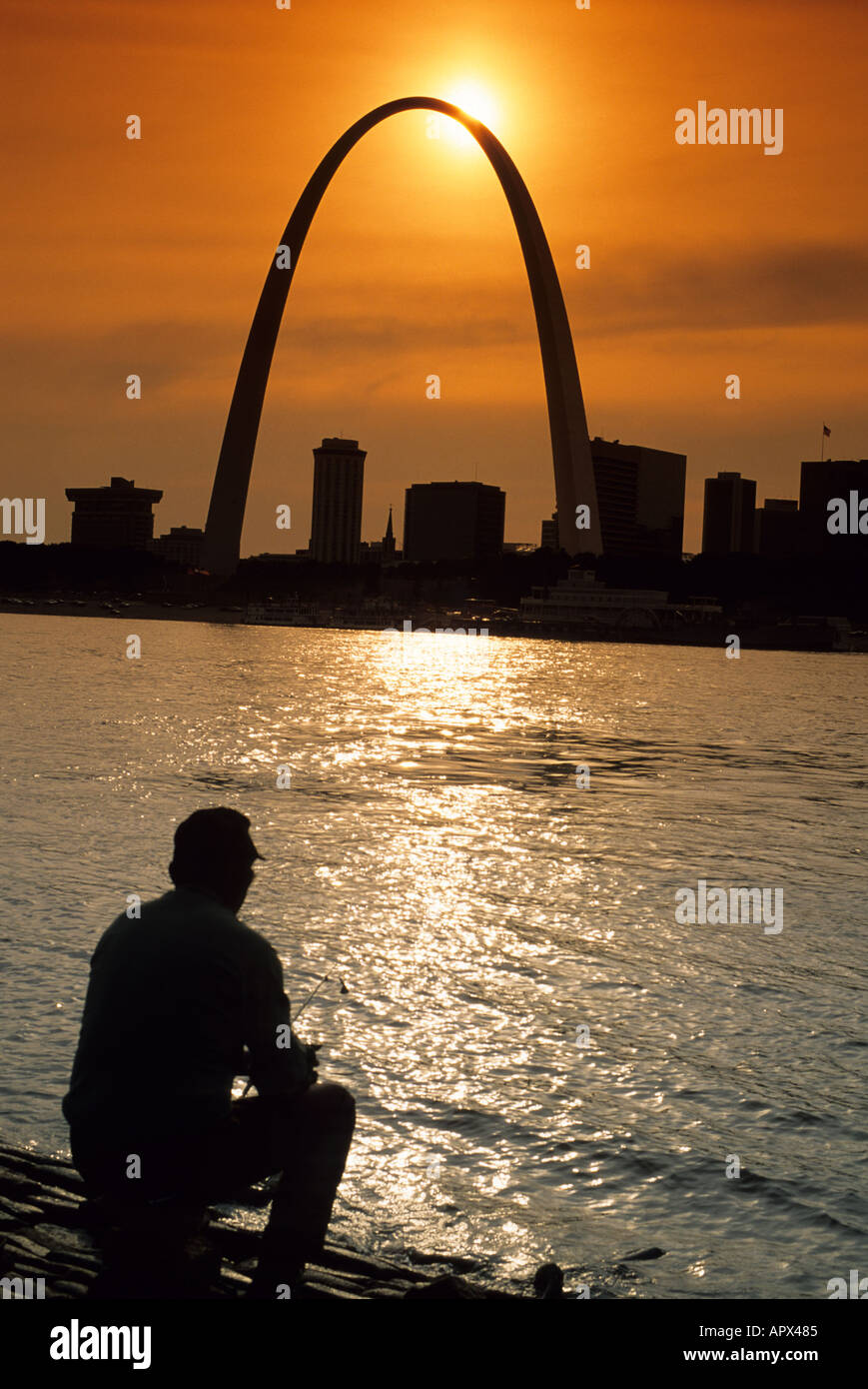 The Gateway Arch at sunset in St Louis Missouri Stock Photo - Alamy