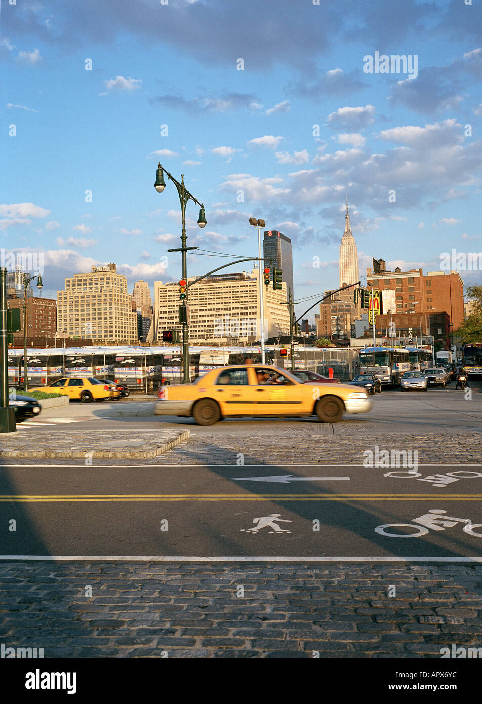 Yellow cab, Manhattan, New York, City, USA Stock Photo - Alamy