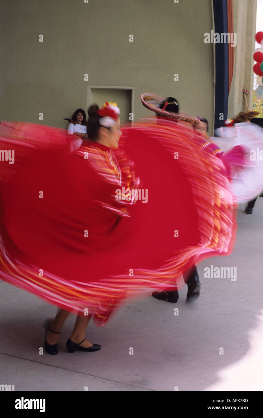 Mexican folk dancers during cinco de mayo festival Stock Photo - Alamy