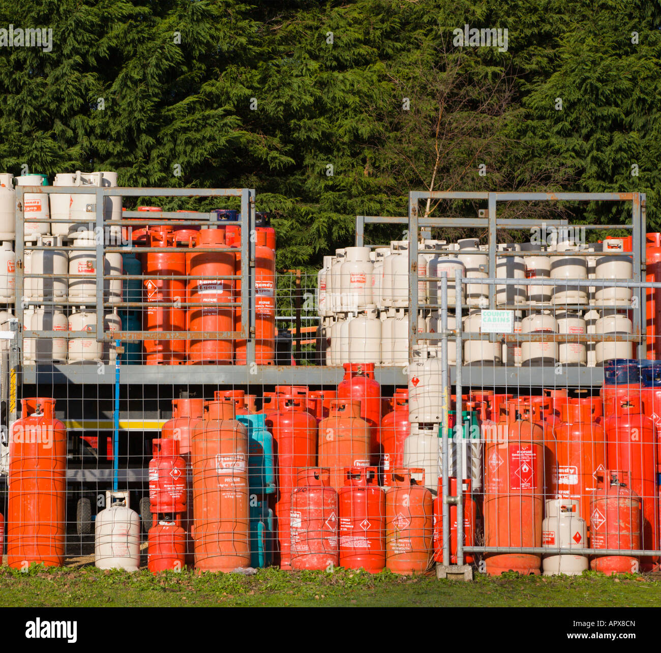 Calor gas cylinders hi-res stock photography and images - Alamy