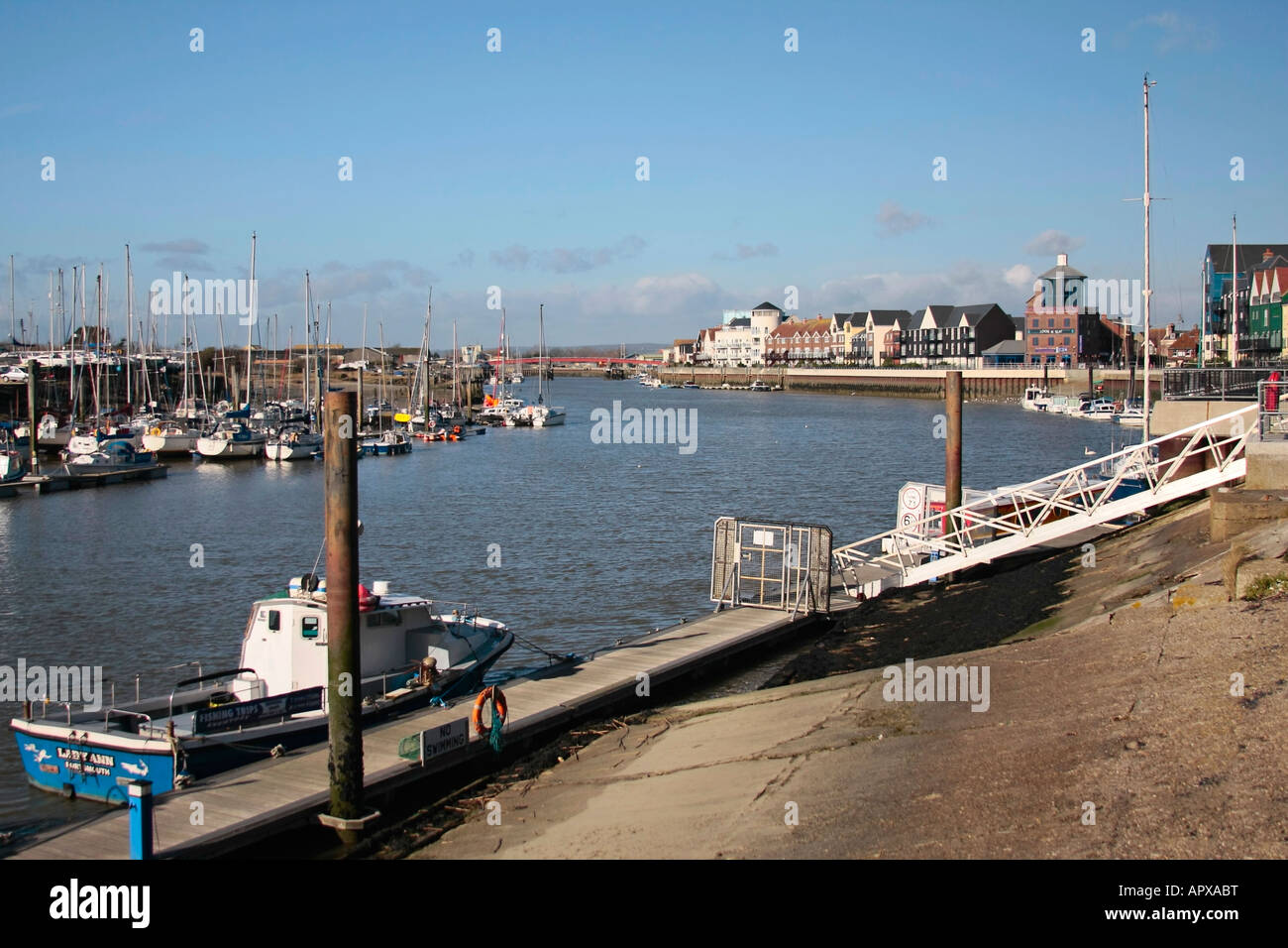 Littlehampton Harbour at mouth of the River Arun, West Sussex, England ...