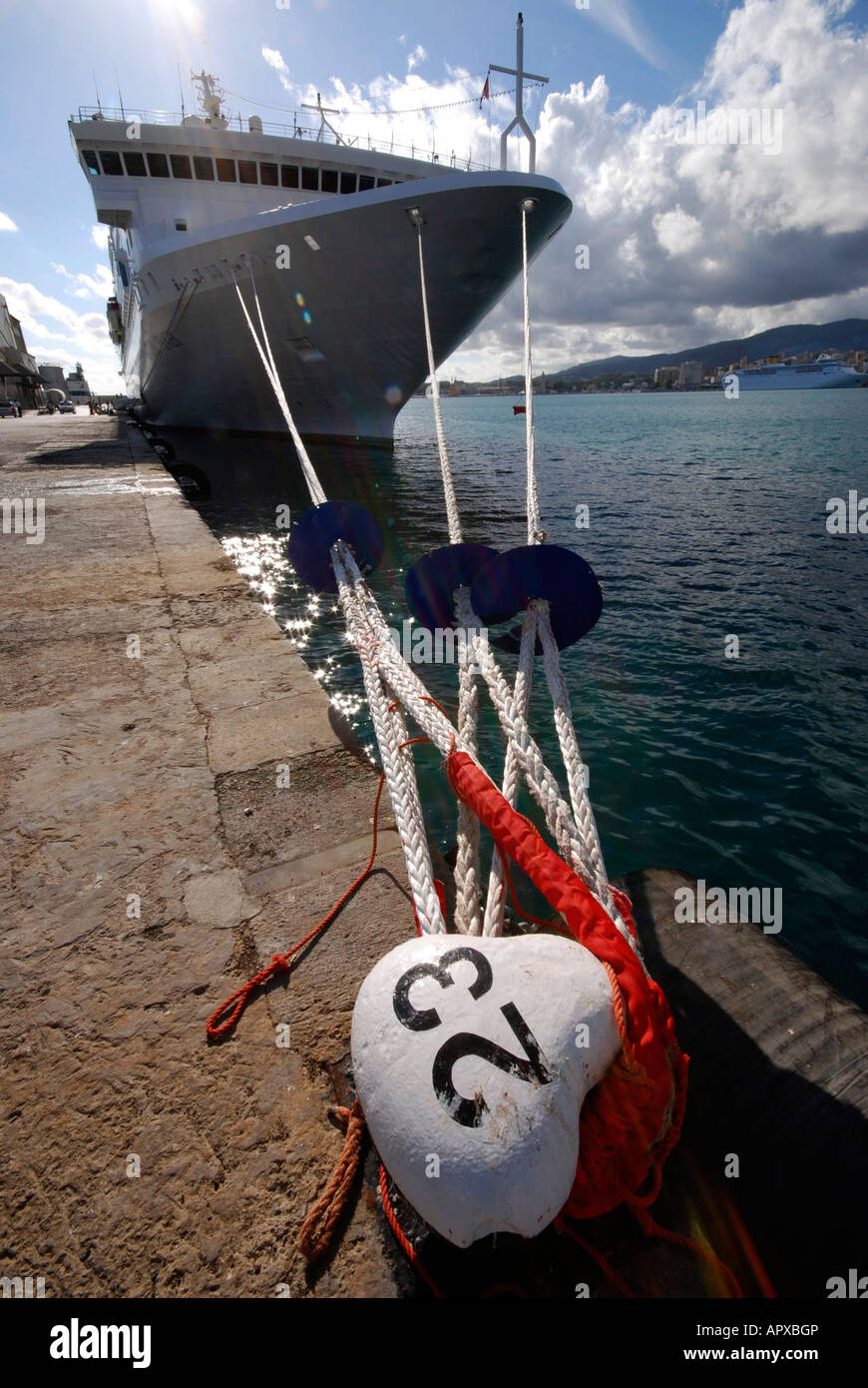 pier dock cruise Stock Photo - Alamy