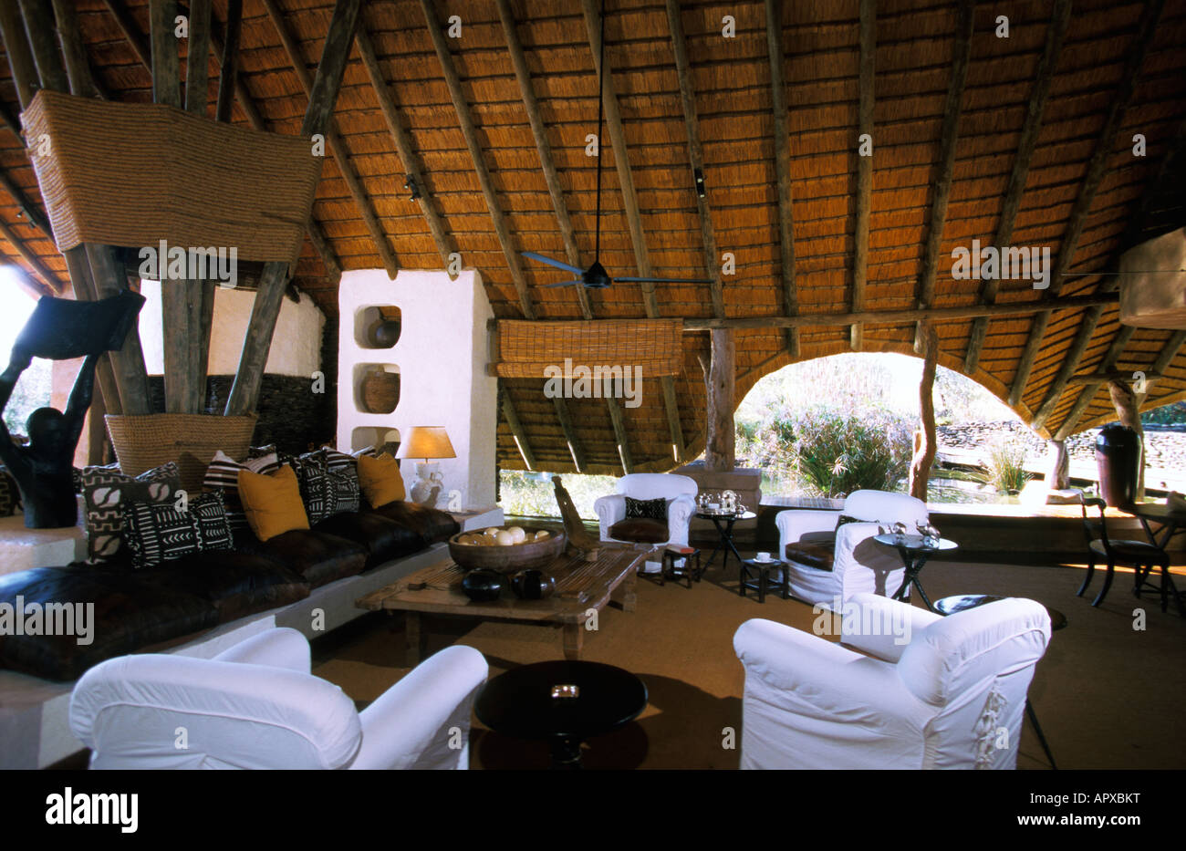 Hunting lodge interior hi-res stock photography and images - Alamy