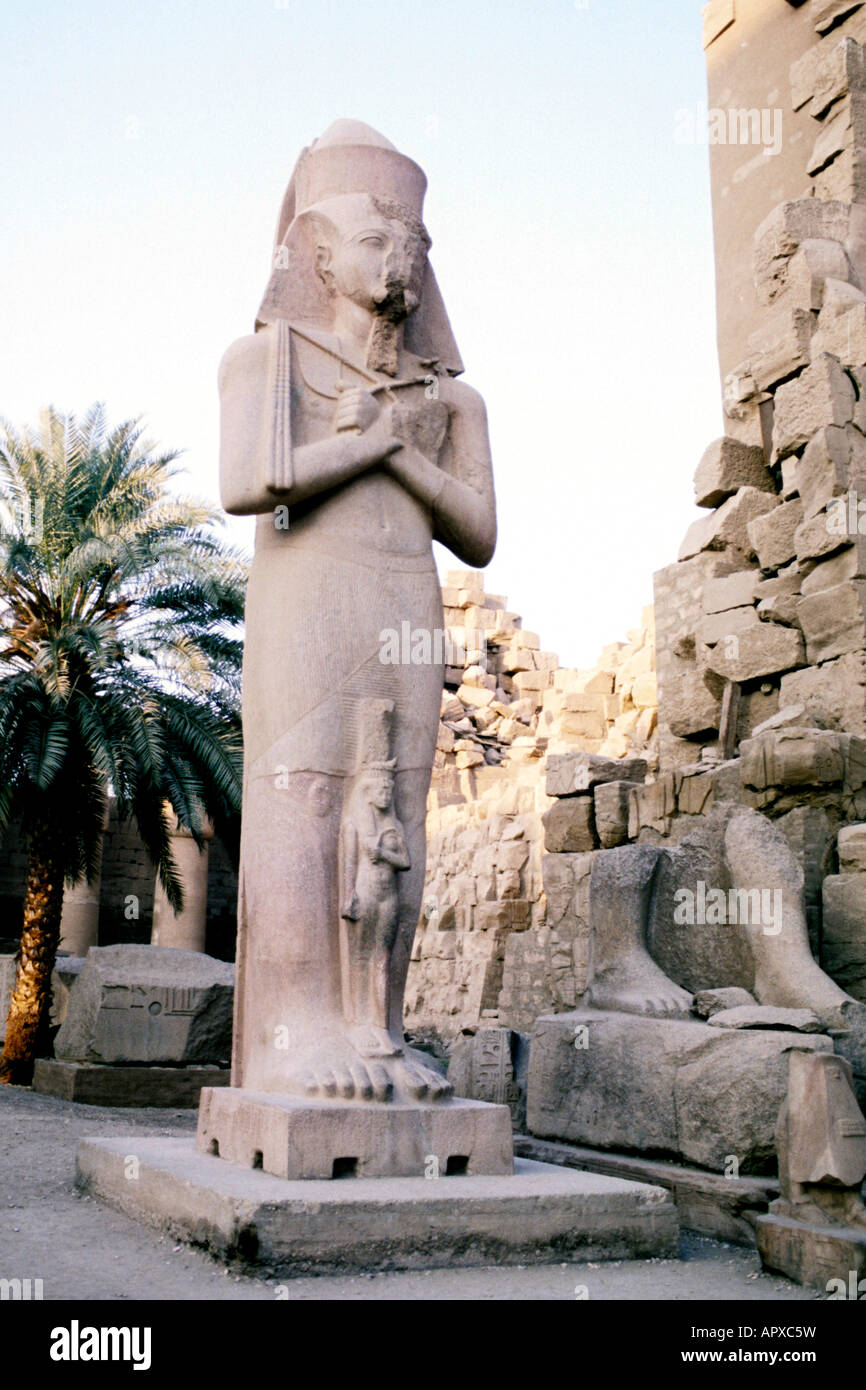 Statue at Karnak Temple Stock Photo - Alamy