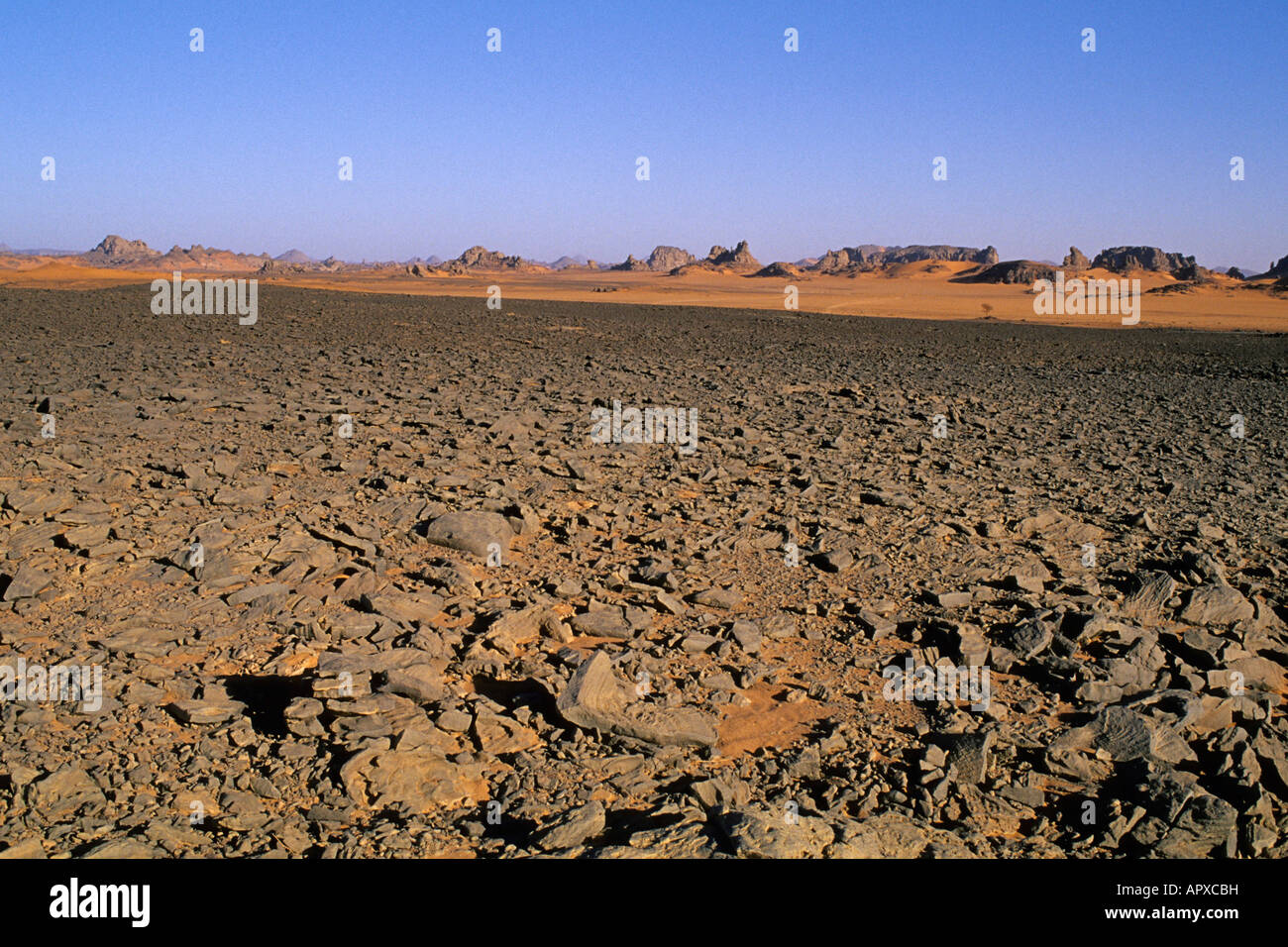 Desert landscape in the south of Libya Stock Photo - Alamy