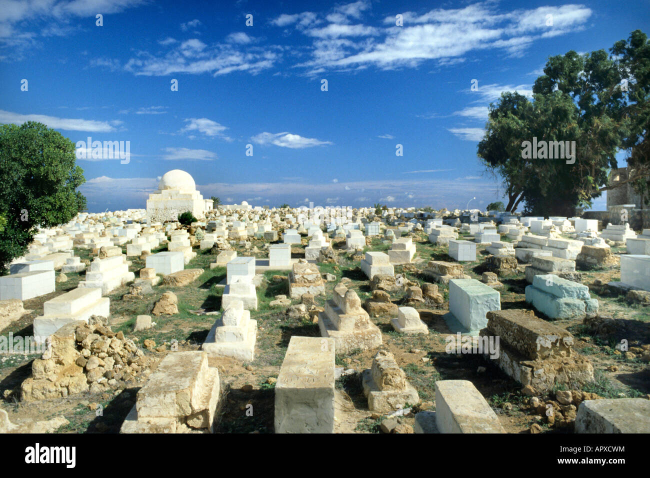 Islamic cemetery hi-res stock photography and images - Alamy