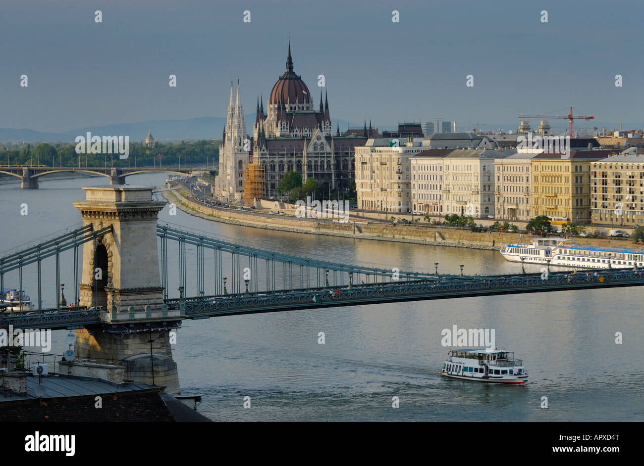 CHAIN BRIDGE. BUDAPEST, HUNGARY Stock Photo - Alamy