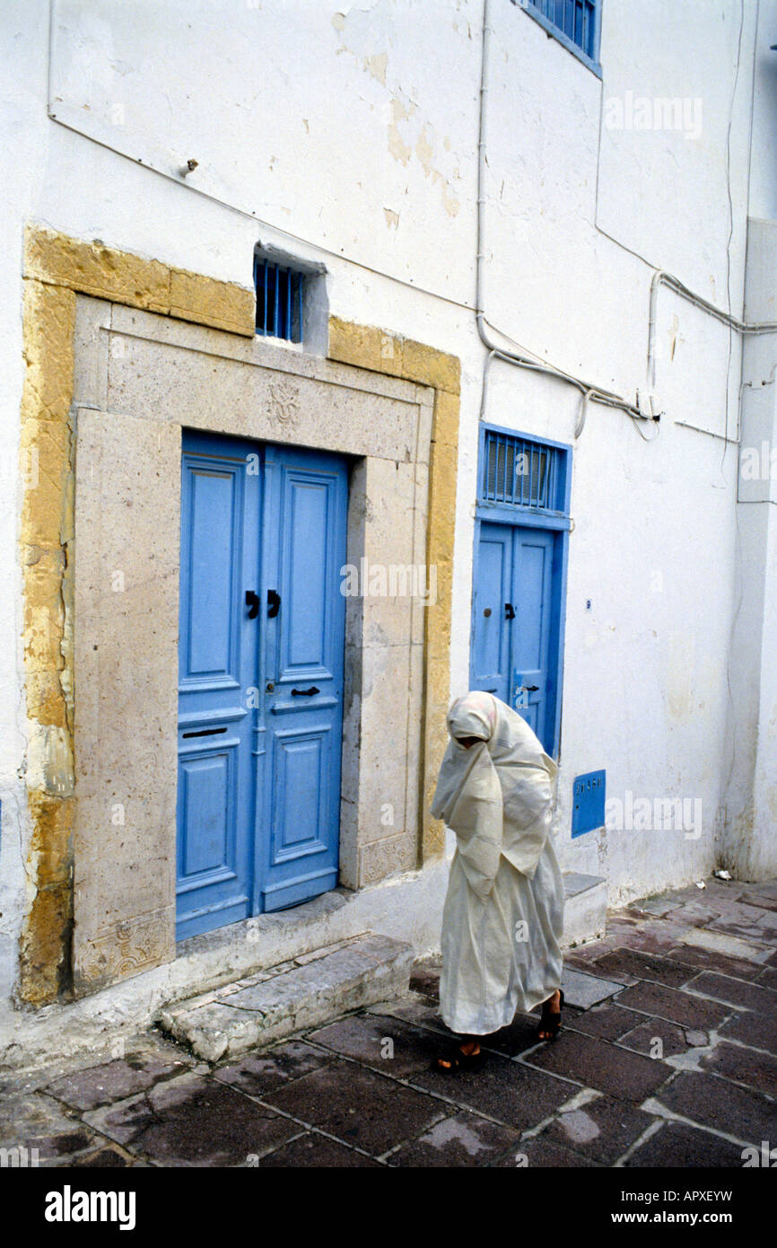 Wearing white robes robe hi-res stock photography and images - Alamy
