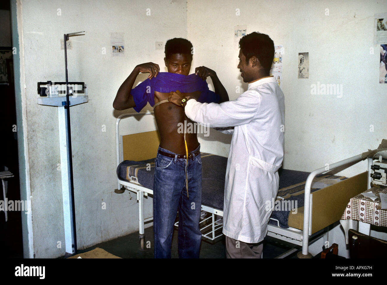 Chest measurement hi-res stock photography and images - Alamy