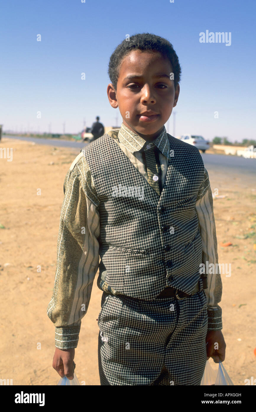 Neatly dressed people hi-res stock photography and images - Alamy