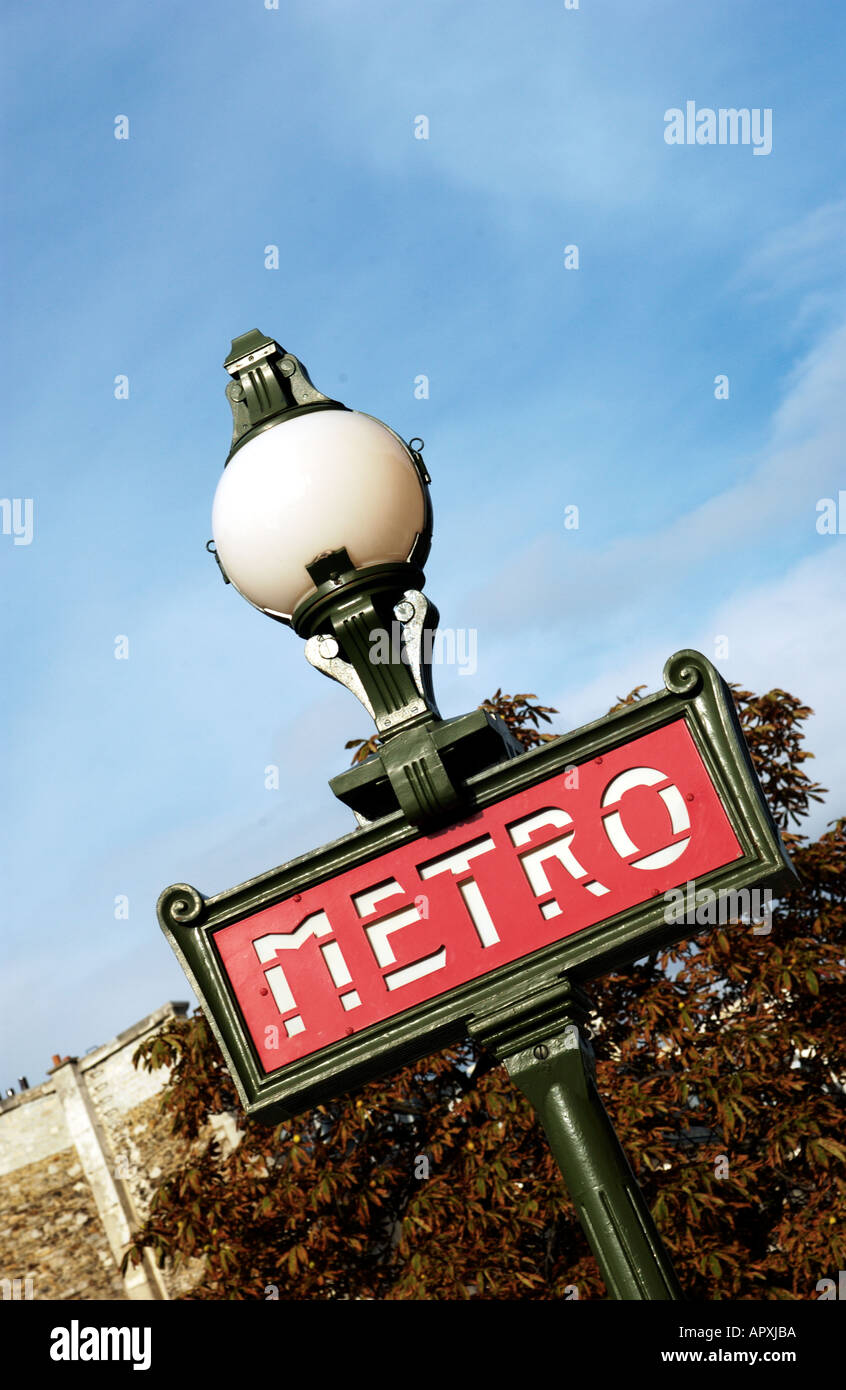 paris metro sign Stock Photo - Alamy