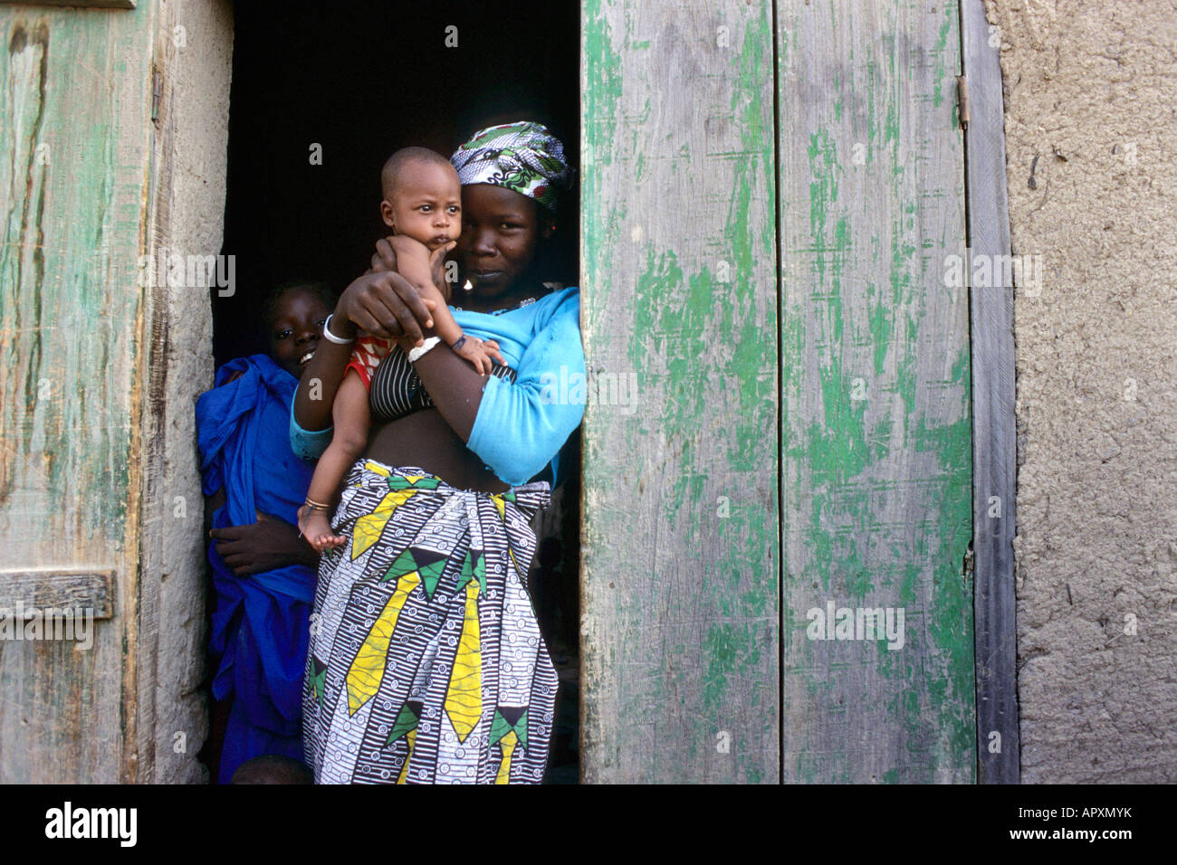 Mother children niger hi-res stock photography and images - Alamy