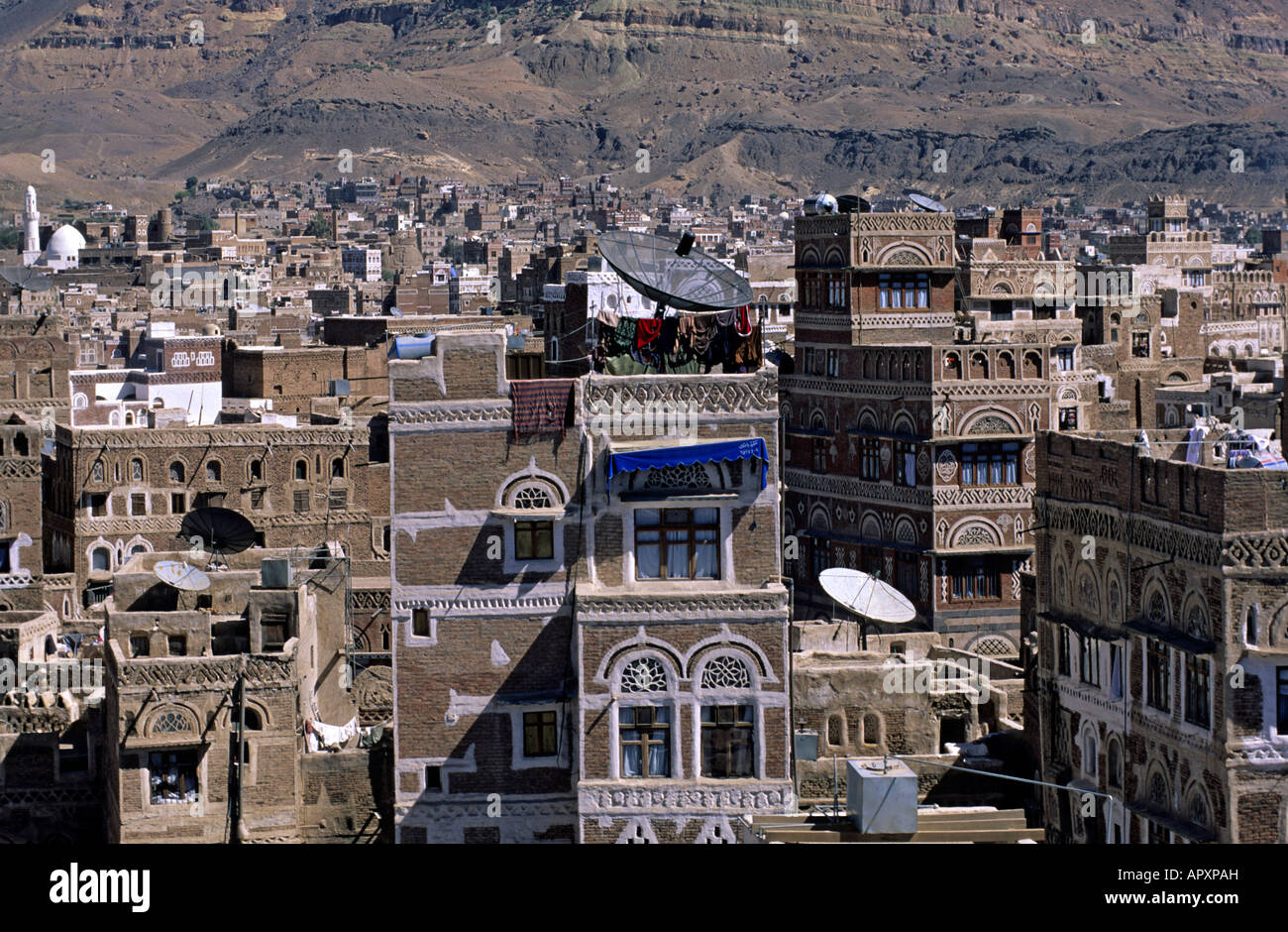 Traditional yemeni buildings hi-res stock photography and images - Alamy