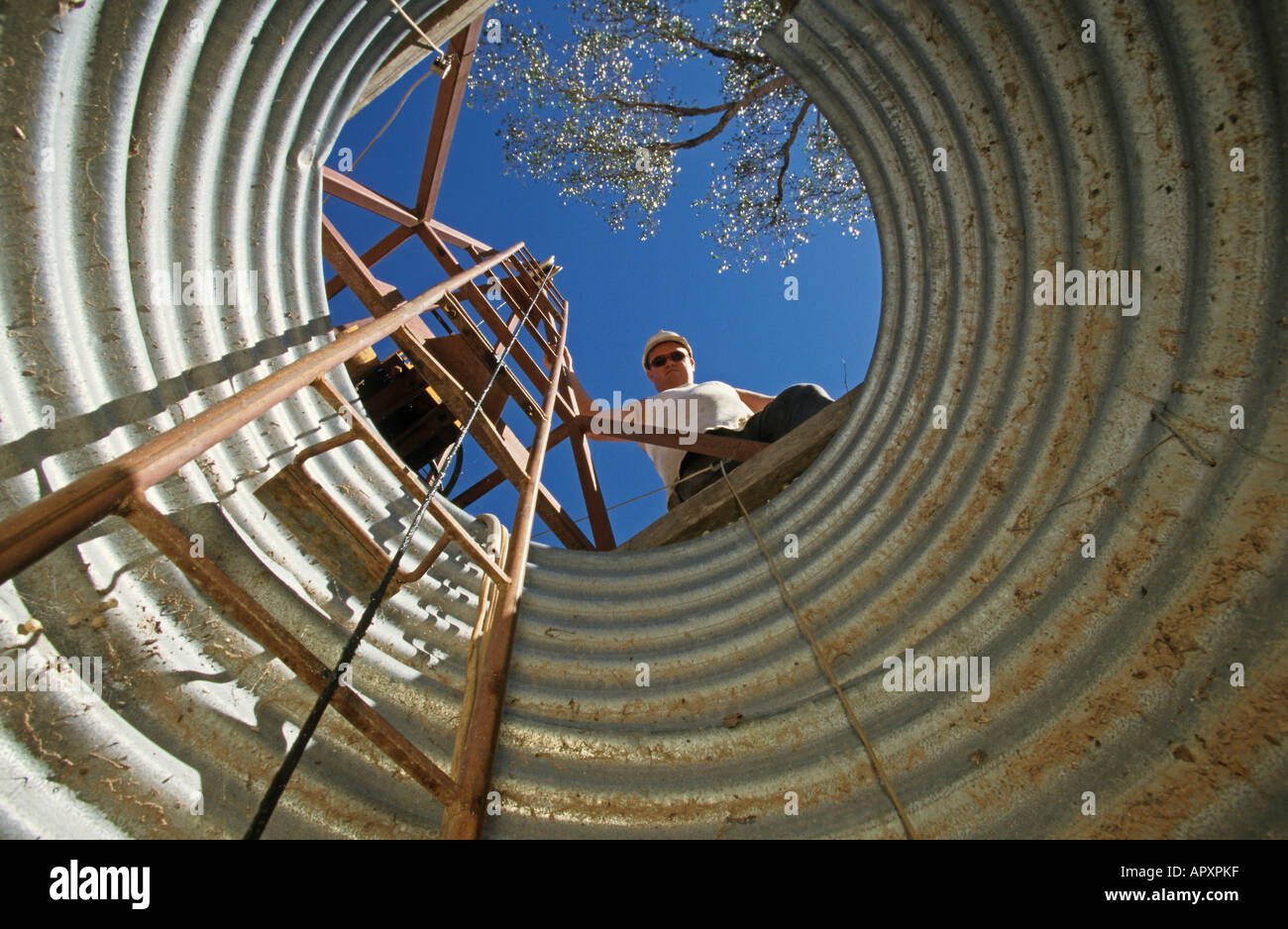 Lightning ridge opal gemstone hi-res stock photography and images - Alamy