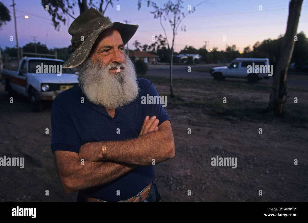 Old opal miner, Lightning Ridge, NSW, Australia Stock Photo - Alamy