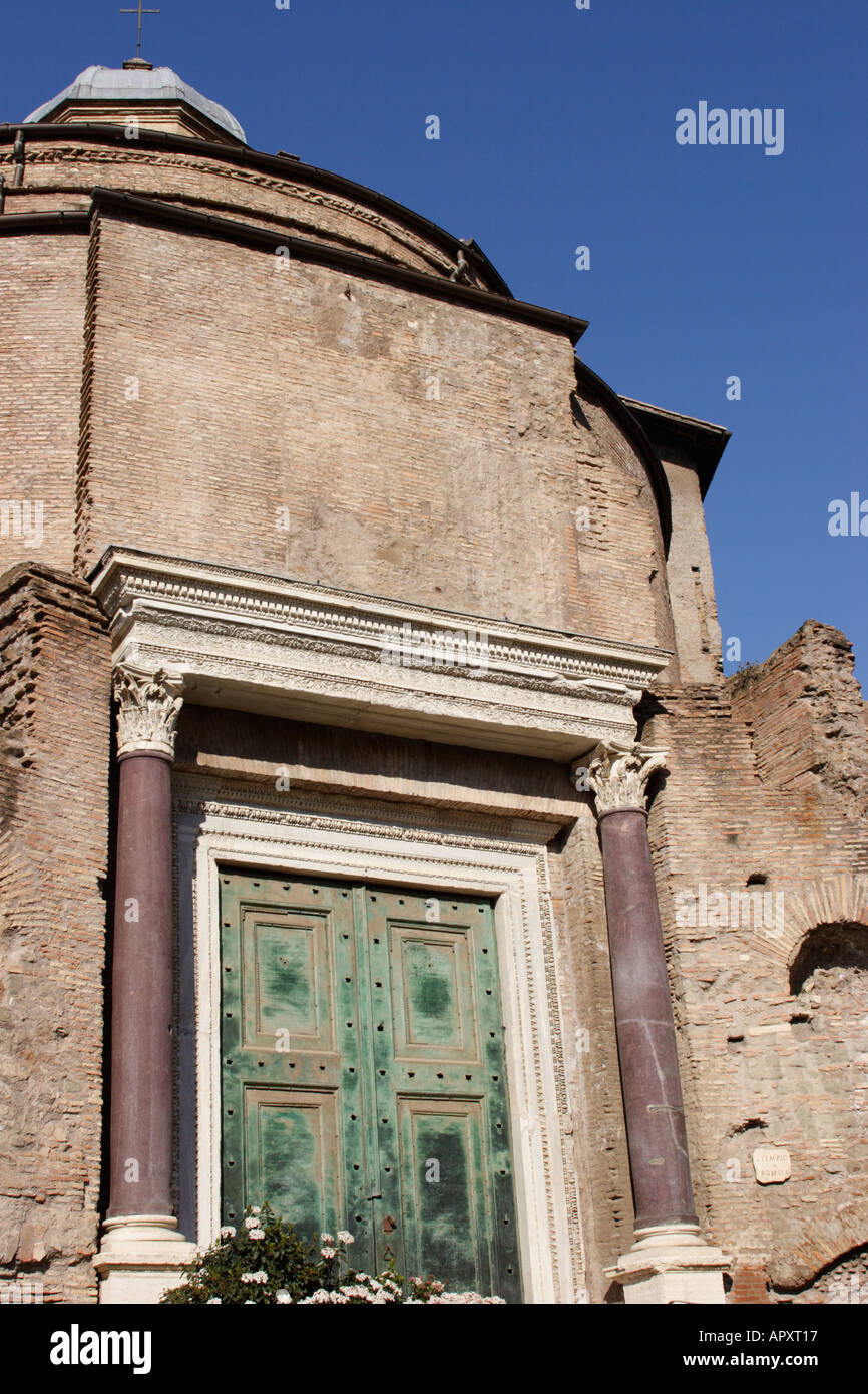 Romulus temple hi-res stock photography and images - Alamy