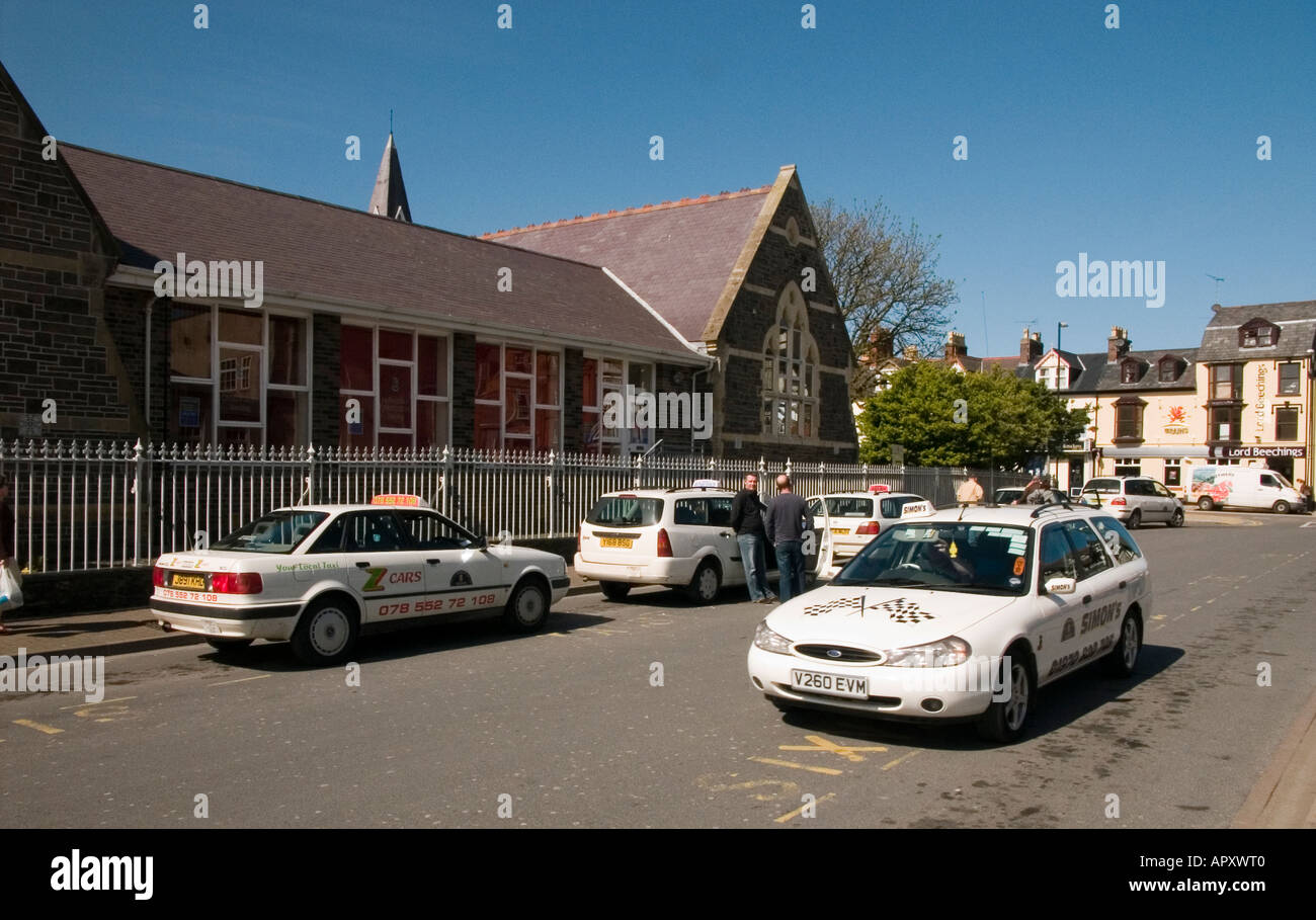 Hansom taxi cab hi-res stock photography and images - Alamy