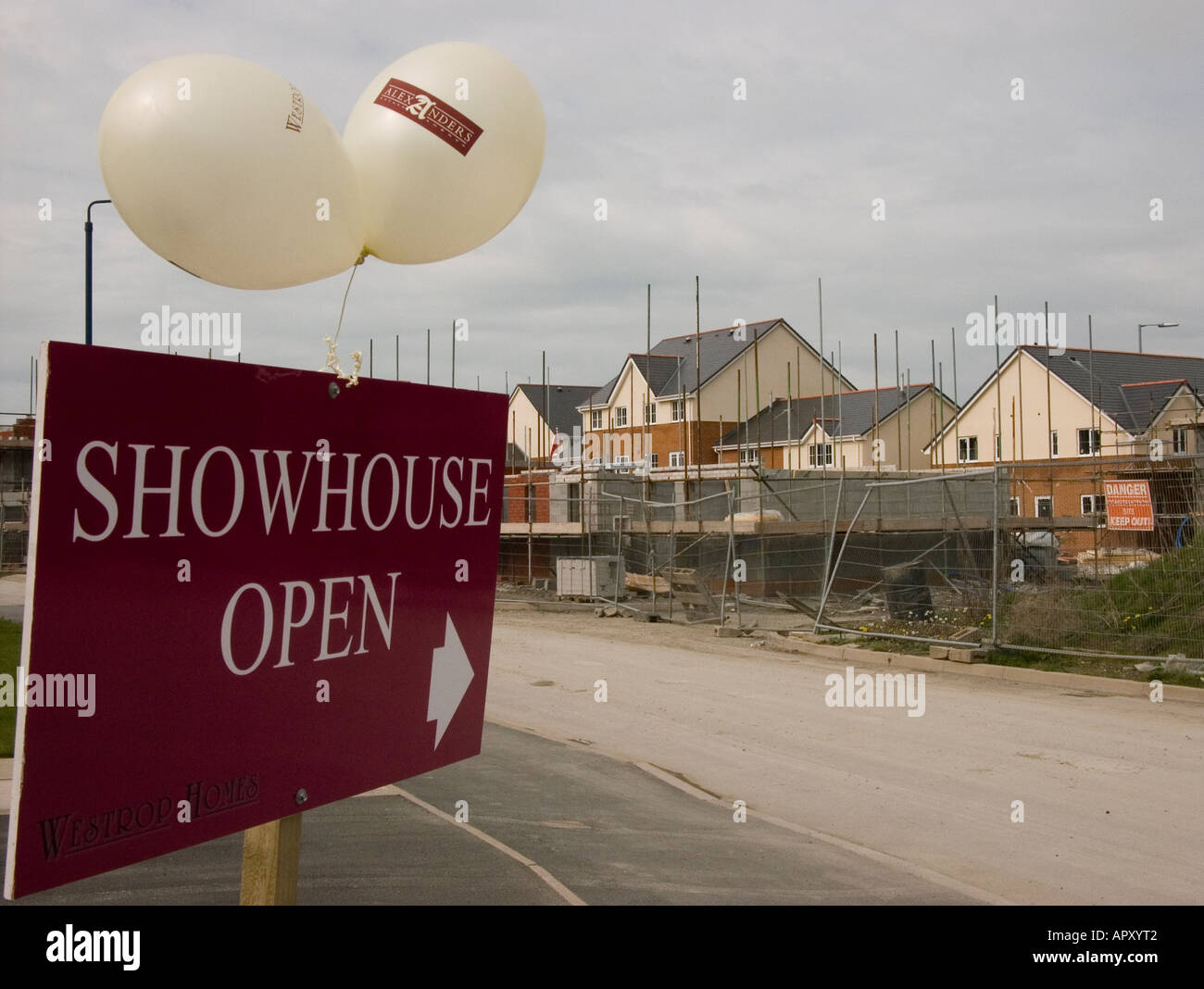new housing developments at Cae Ceredig Park y llyn Aberystwyth ...