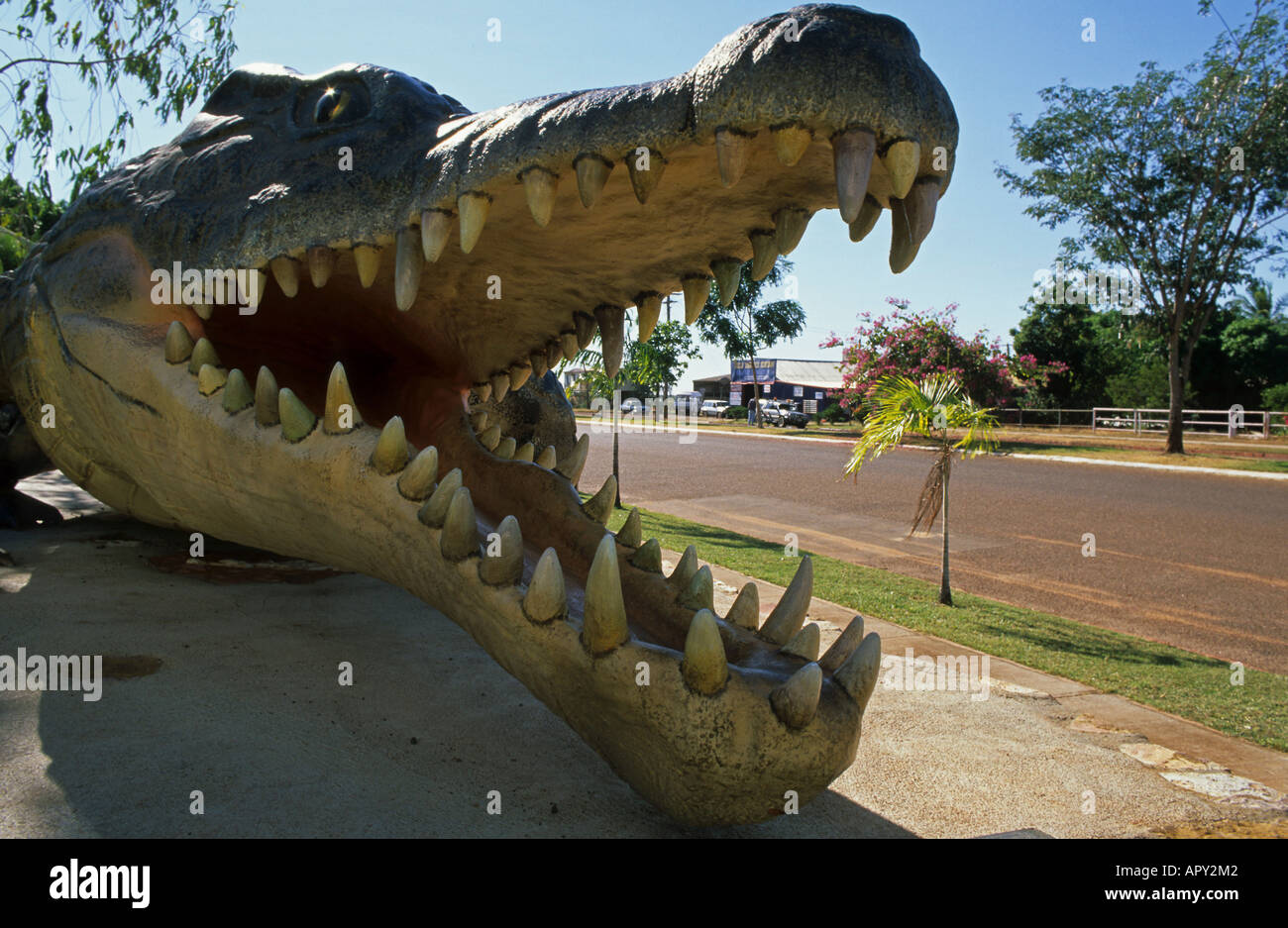 Crocodile replica in Normanton, Matilda Hwy, Australien, Statue of a 8. ...