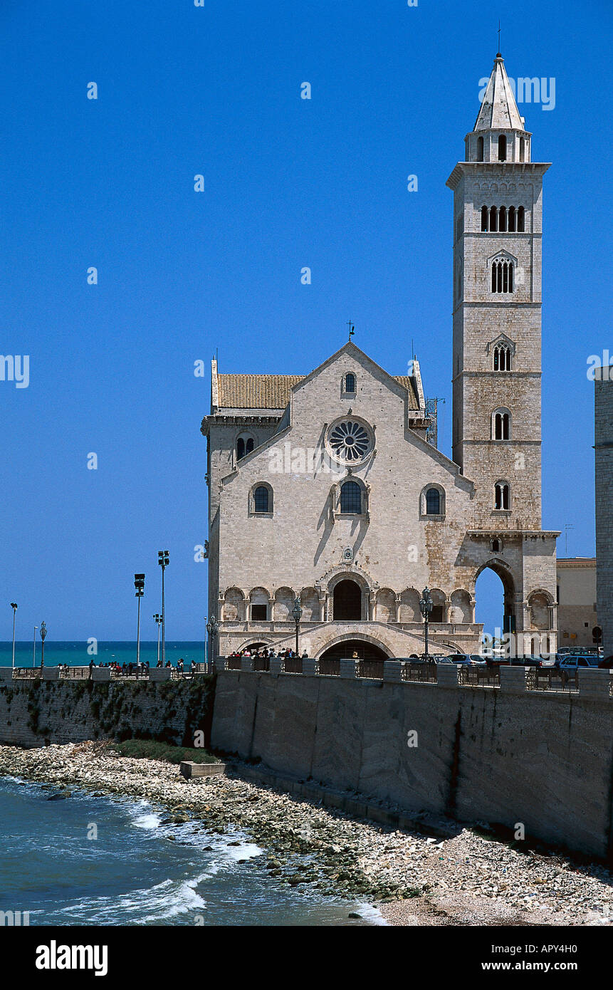 Trani beach hi-res stock photography and images - Alamy