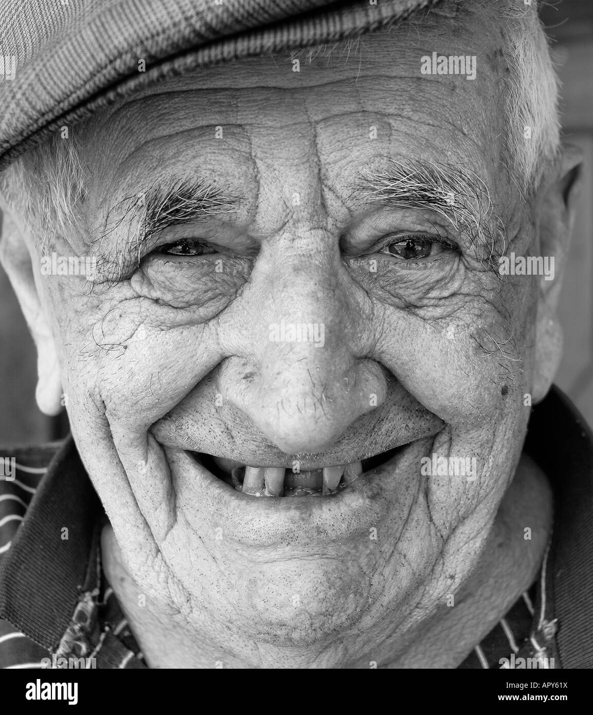 Smiling old man missing teeth hi-res stock photography and images - Alamy Smiling old man missing teeth hi-res stock photography and images - Alamy