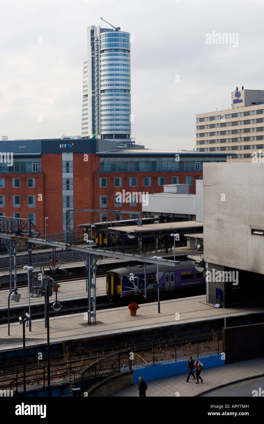 Leeds Train station Stock Photo - Alamy