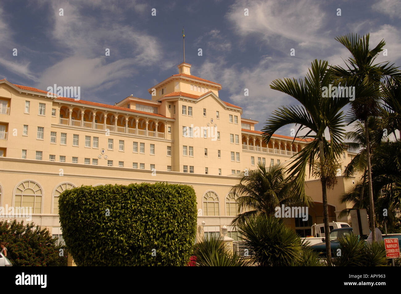Nassau Bahamas British Colonial Hilton Hotel exterior Stock Photo - Alamy