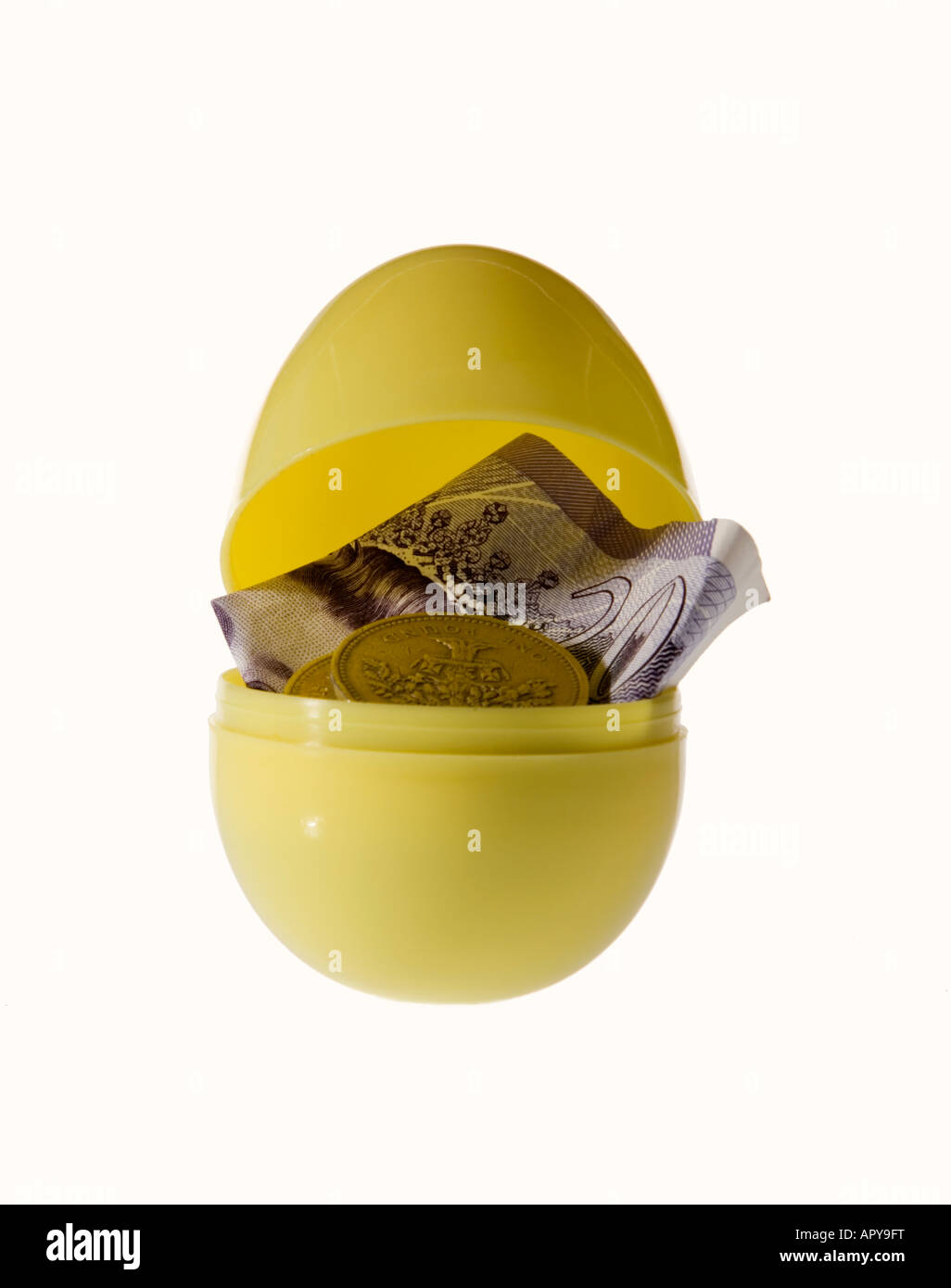 Money nest egg hi-res stock photography and images - Alamy