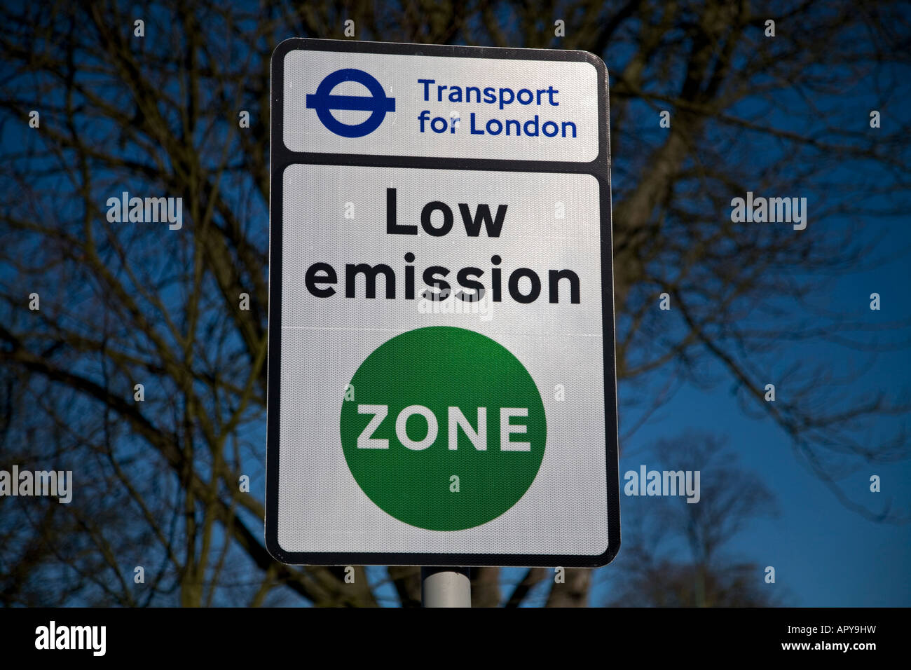 Transport for London Low Emission Zone Sign Belmont London England ...