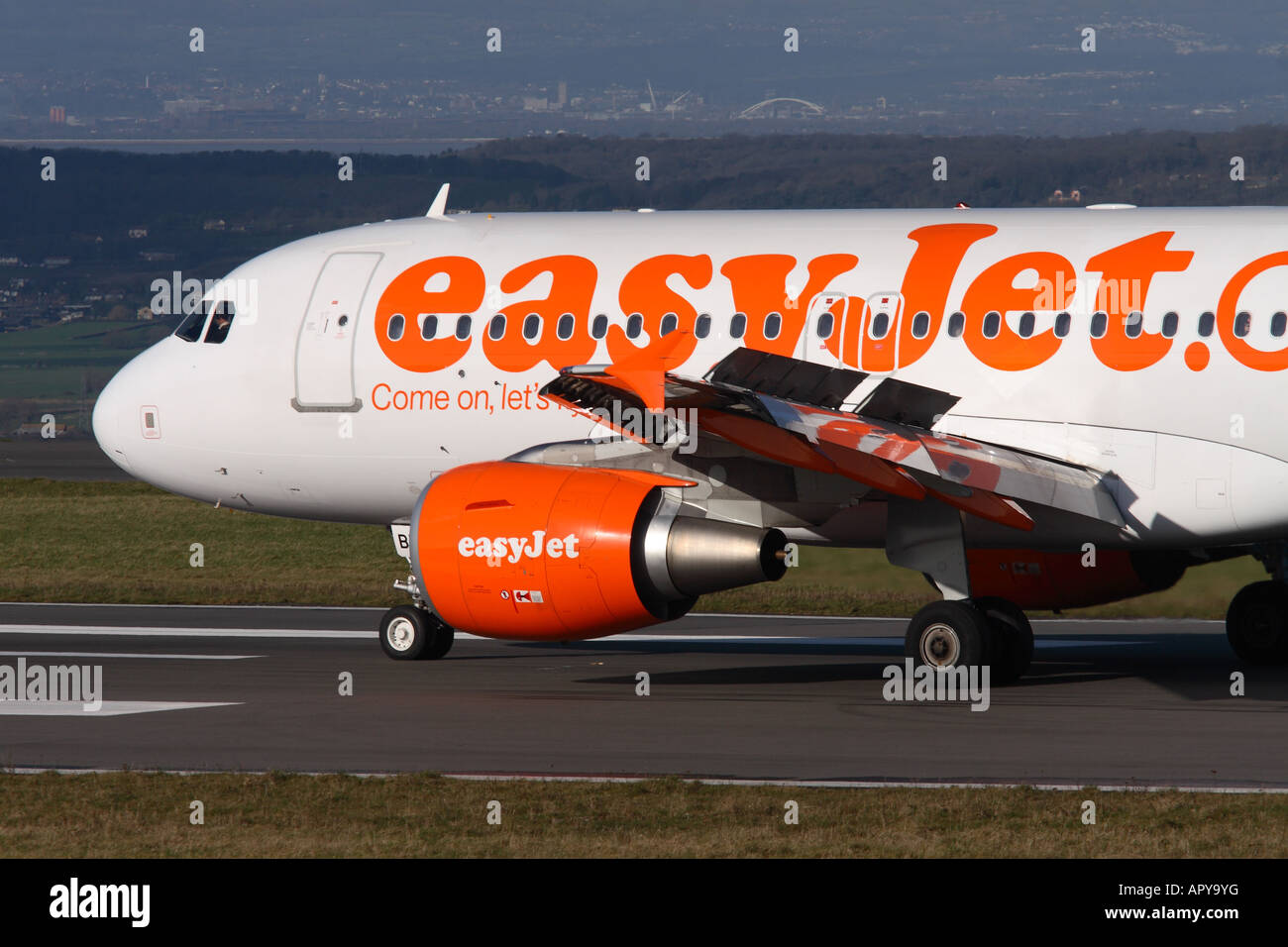 A319 easy jet passenger aircraft hi-res stock photography and images ...