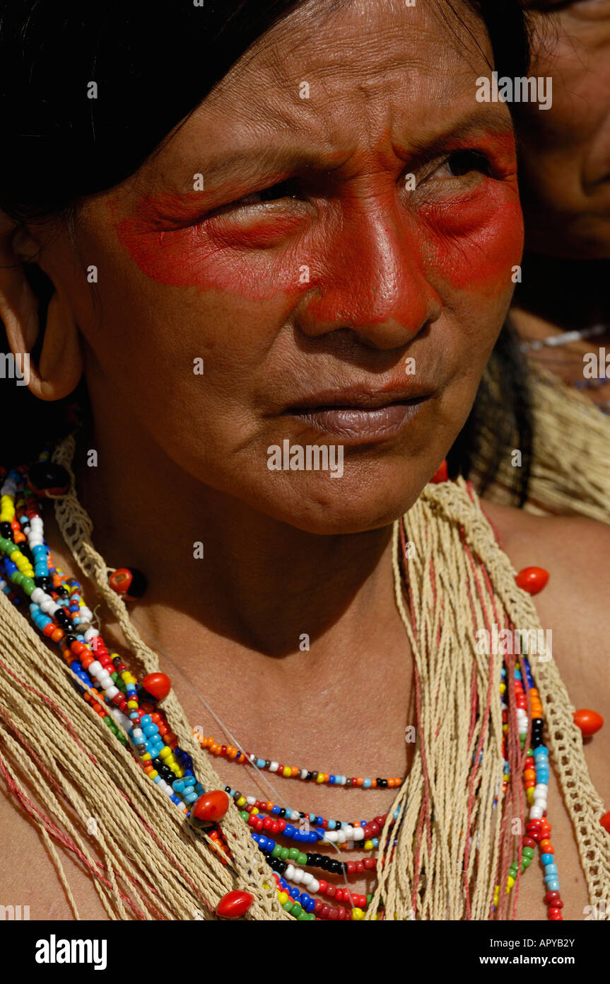 Huaorani indians hi-res stock photography and images - Alamy