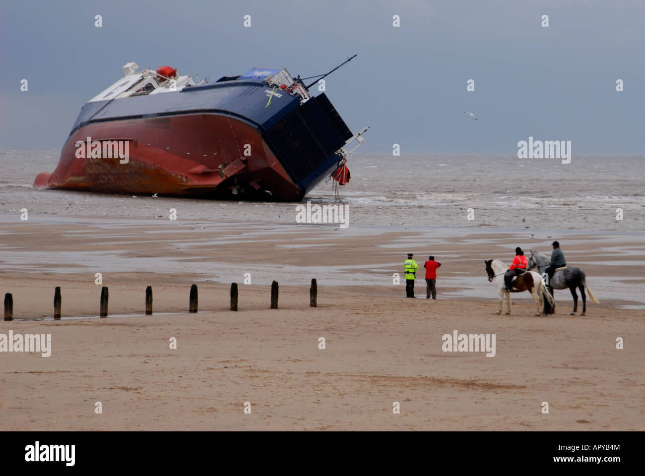 Riverdance hi-res stock photography and images - Alamy