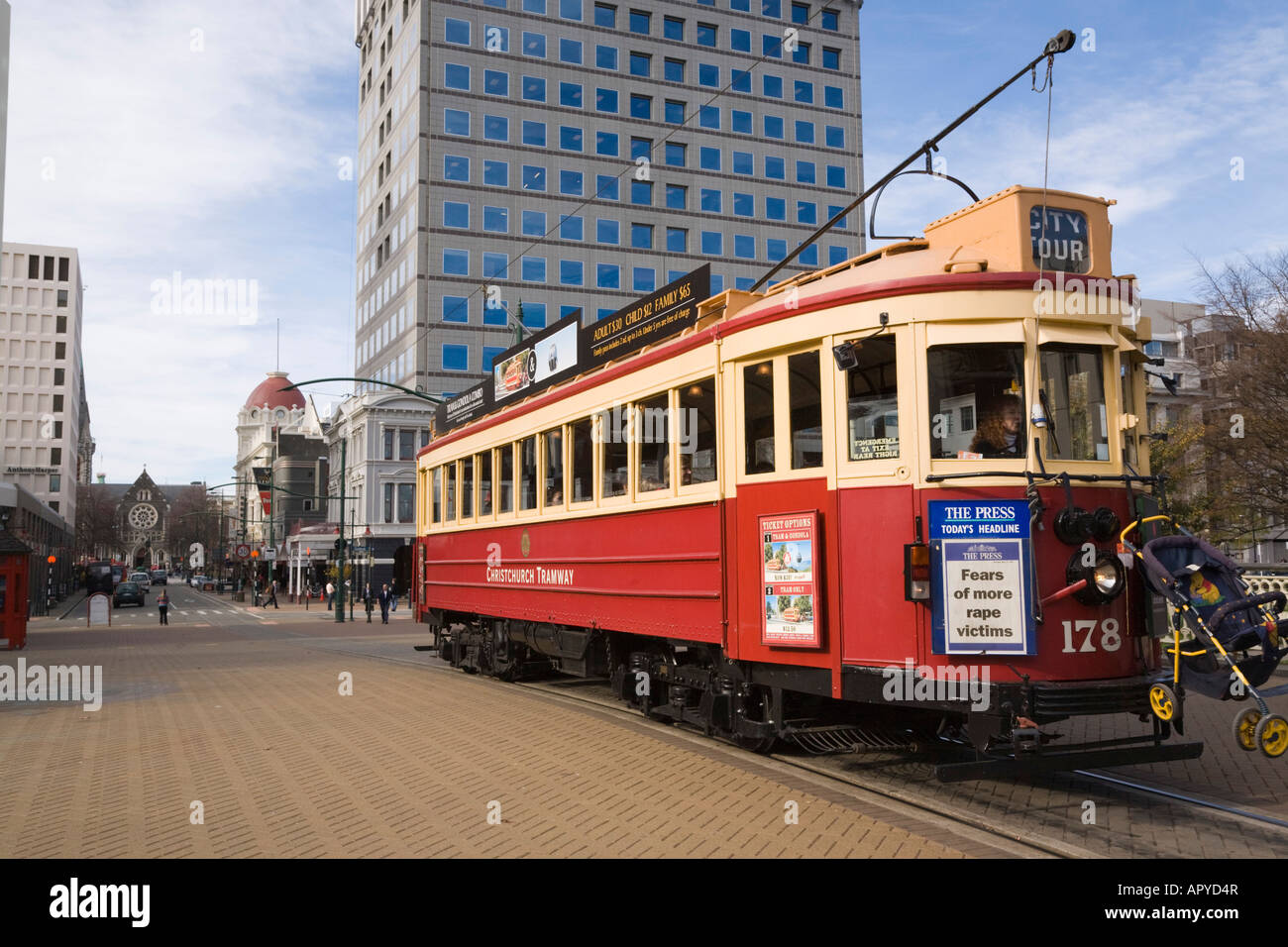 City Loop red tram giving sightseeing tours on tramway circuit near ...