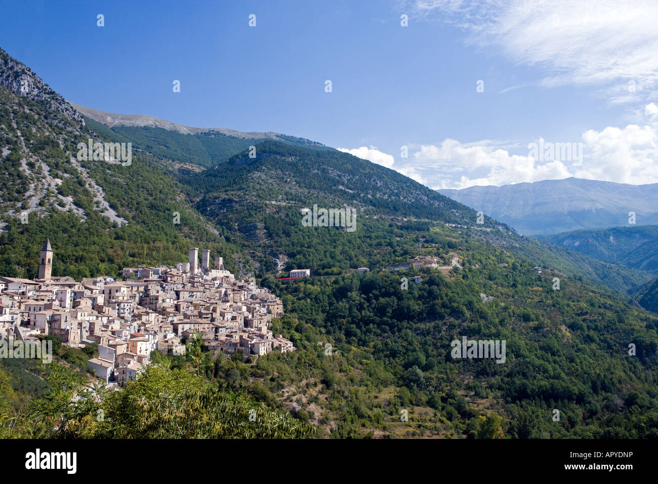 Pacentro hi-res stock photography and images - Alamy