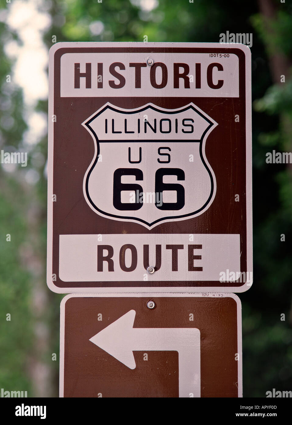 Route 66 sign, Ilinois, USA Stock Photo - Alamy