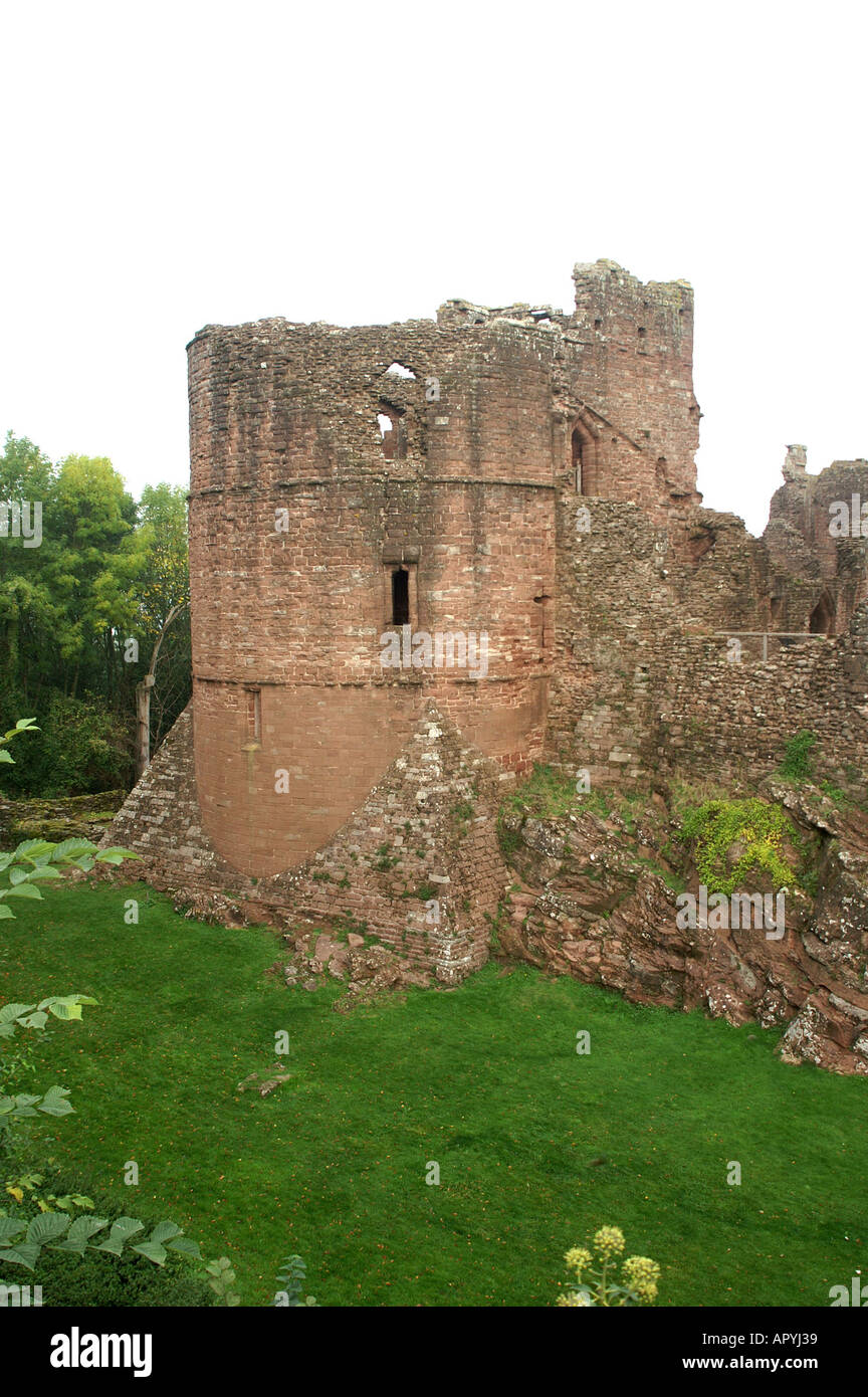 Goodrich castle gatehouse hi-res stock photography and images - Alamy