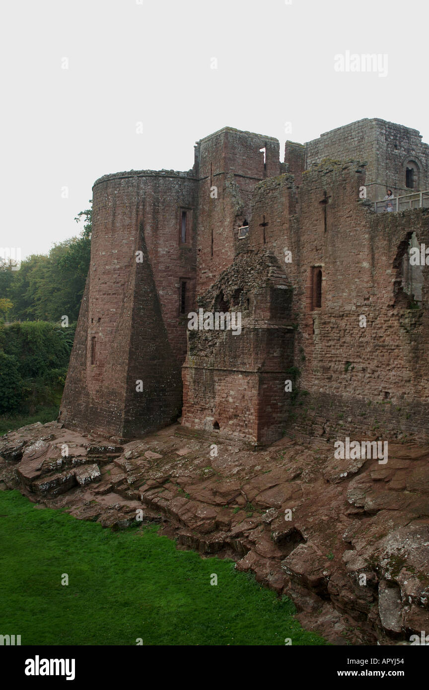Goodrich castle gatehouse hi-res stock photography and images - Alamy