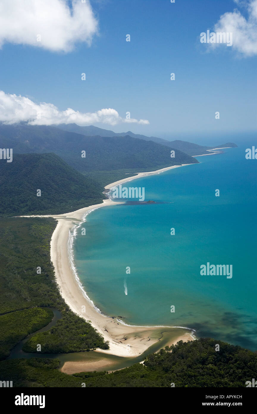 Alexandra Bay and Thornton Beach Daintree National Park World Heritage ...