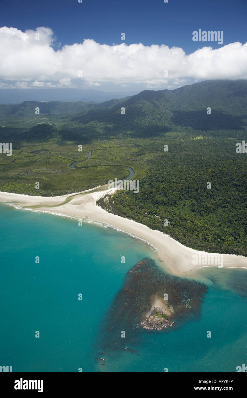 Thornton Beach and Struck Island Alexandra Bay Daintree National Park ...