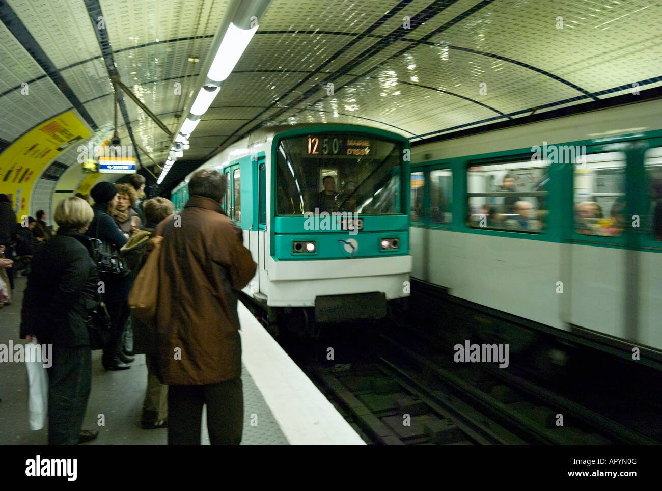 Metro Paris France Stock Photo - Alamy