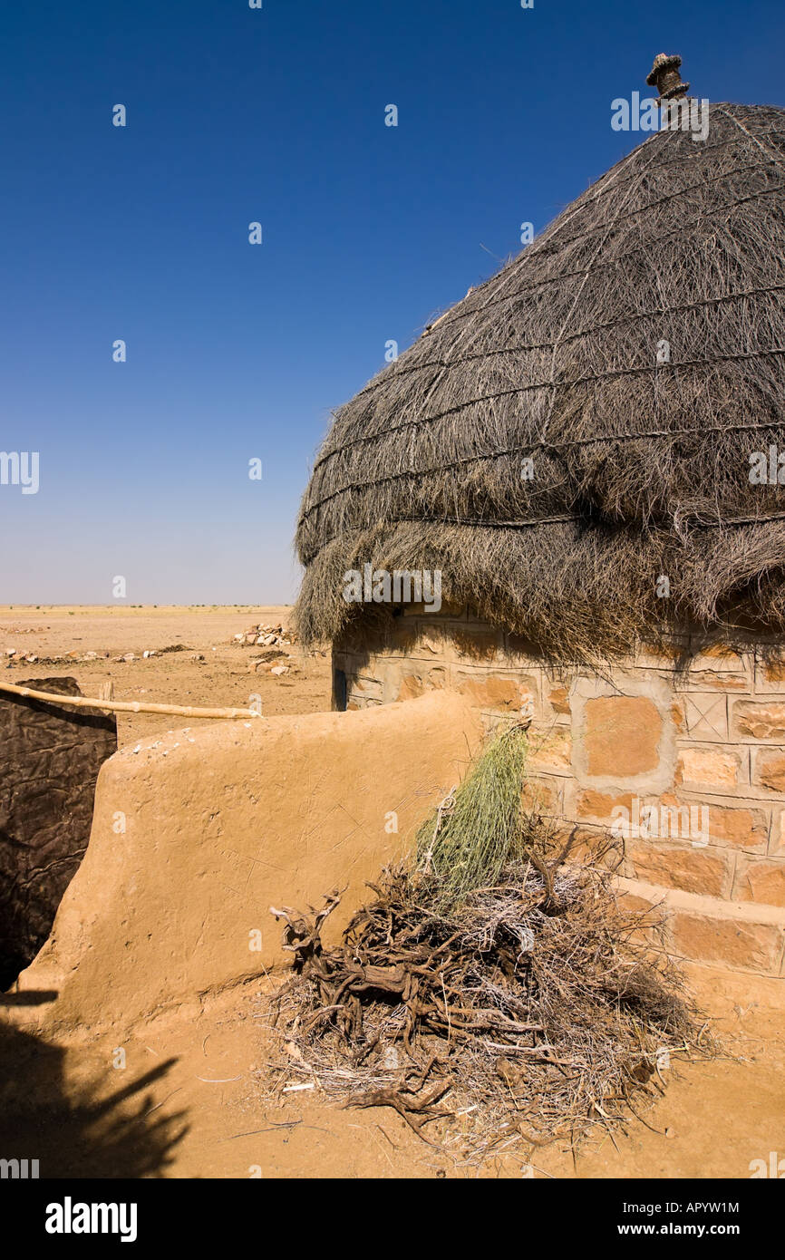 House in a small isolated village - Thar desert, Rajasthan, India Stock ...