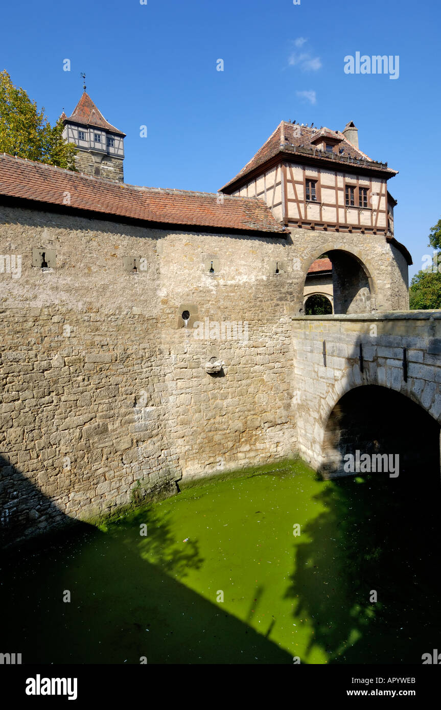 Rodertor (Roder Gate), gate in the city walls, Rothenburg ob der Tauber ...
