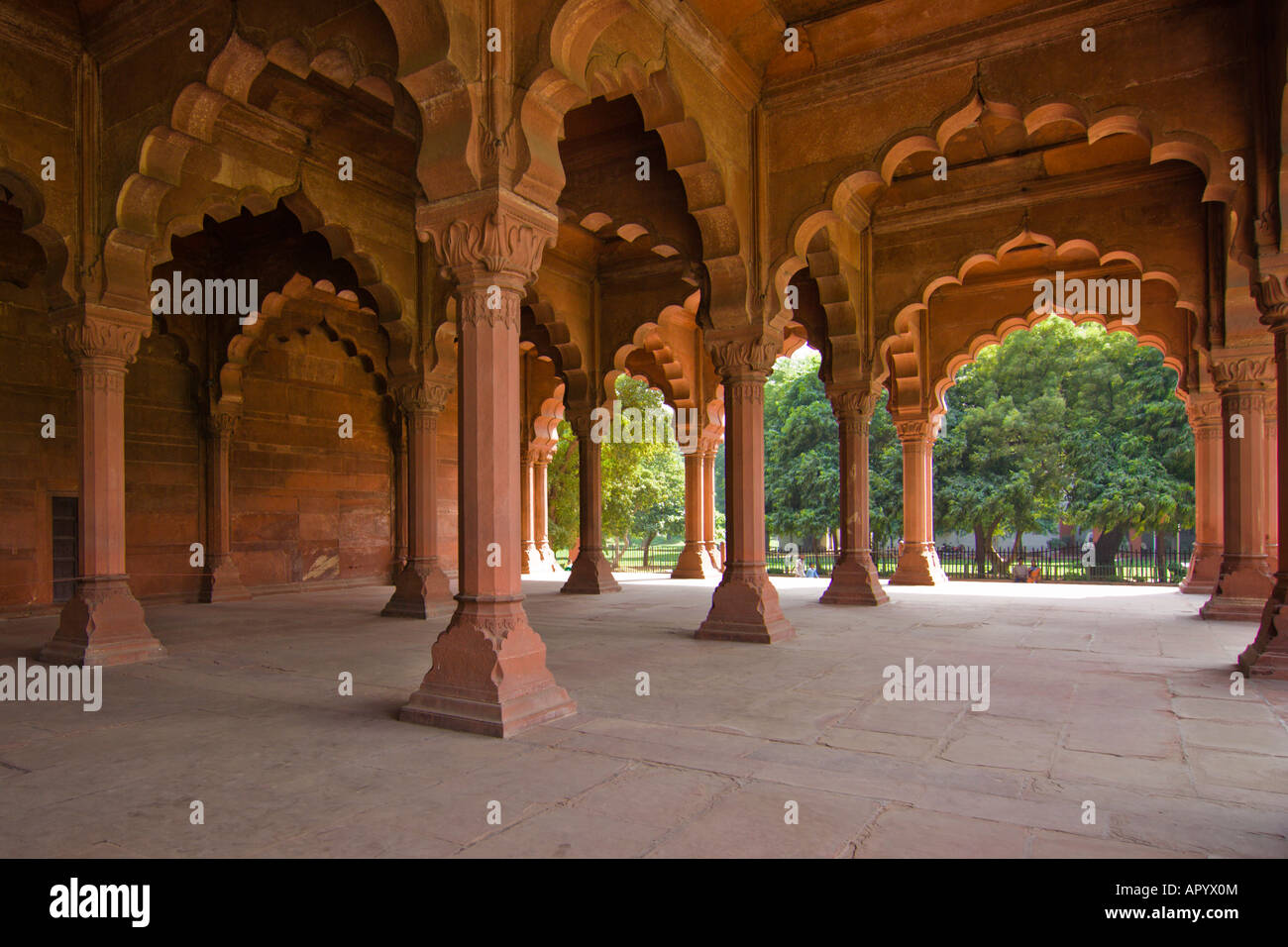 Indian temple pillars with arch hi-res stock photography and images - Alamy