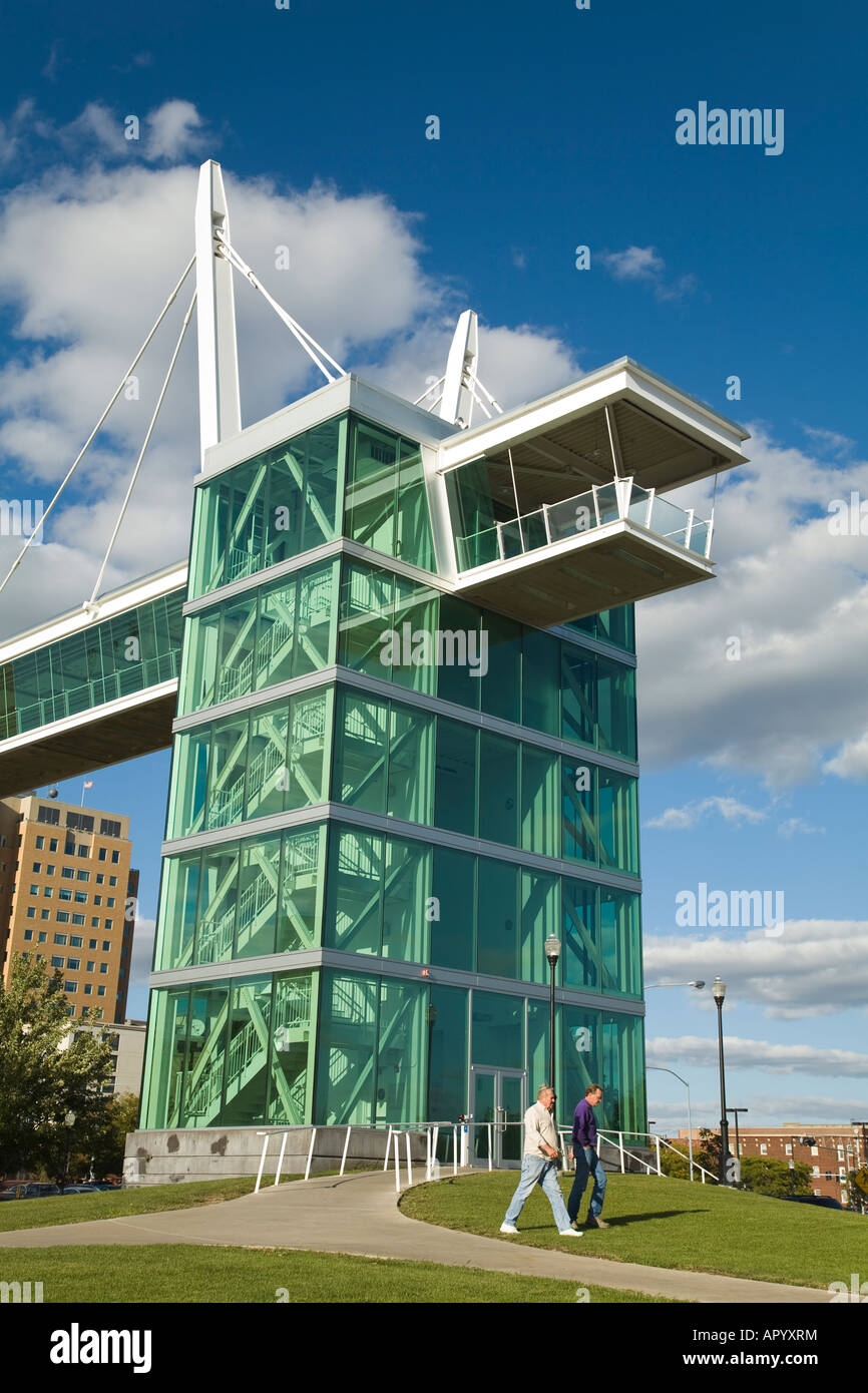 IOWA Davenport Skybridge elevated pedestrian walkway connecting ...